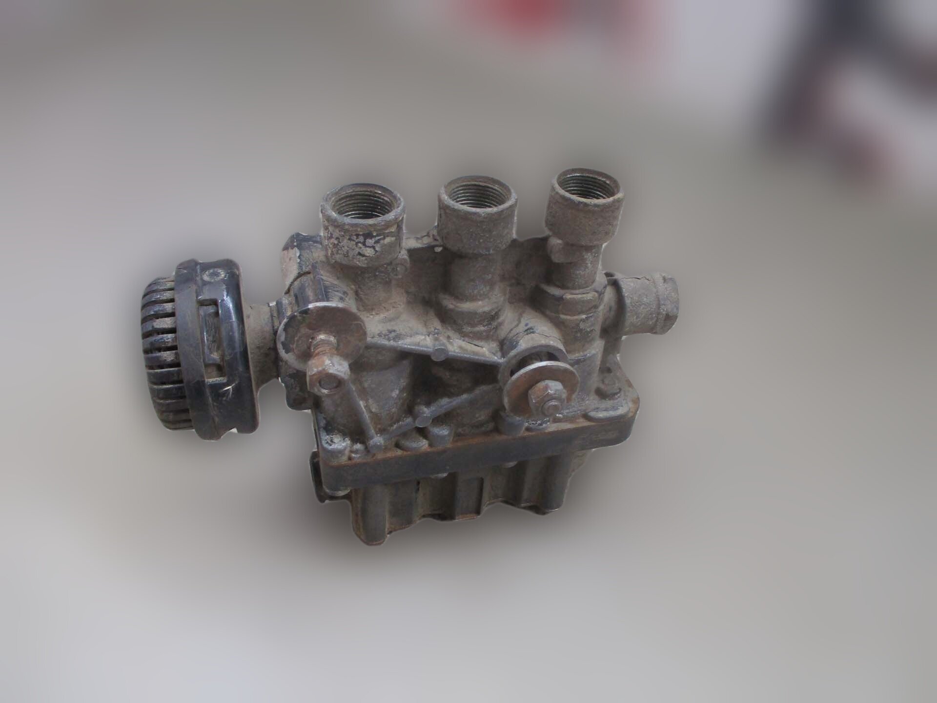 Кран уровня пола главный WABCO MAN TGX, TGS, TGA