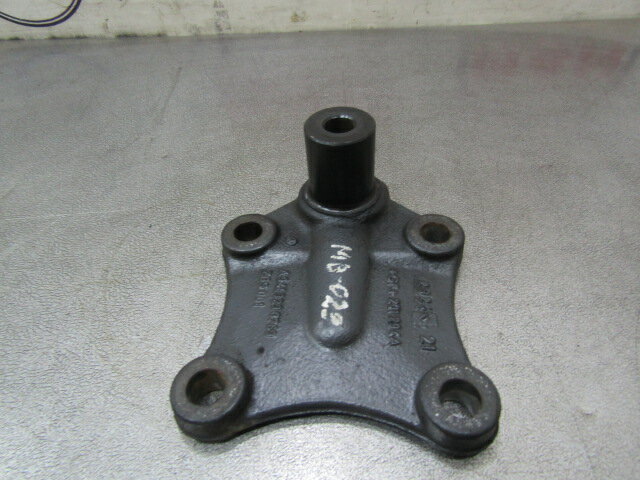 Кронштейн стойки переднего стабилизатора правый Mercedes Actros, Axor