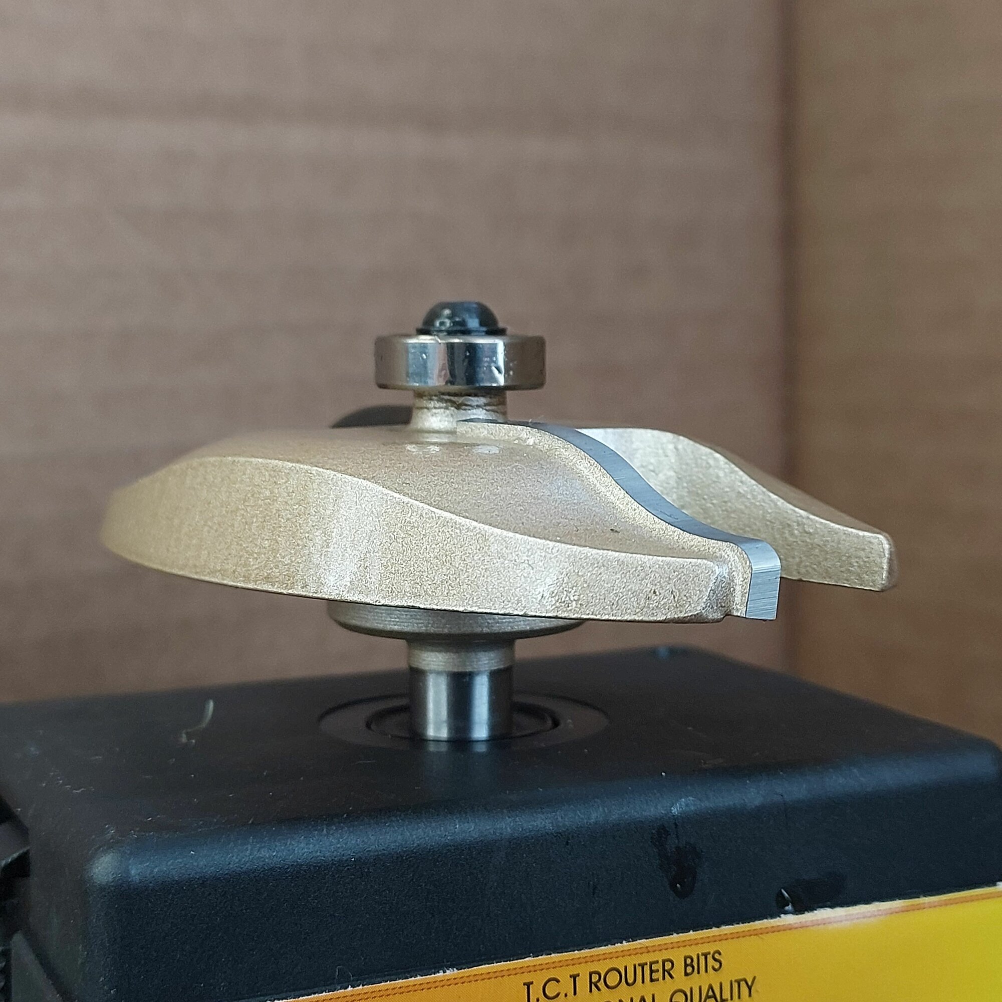 Фреза фигирейная для филенки Глобус 3003 D:103mm I:12mm d:12mm R:3/R:20mm фигирейная горизонтальная