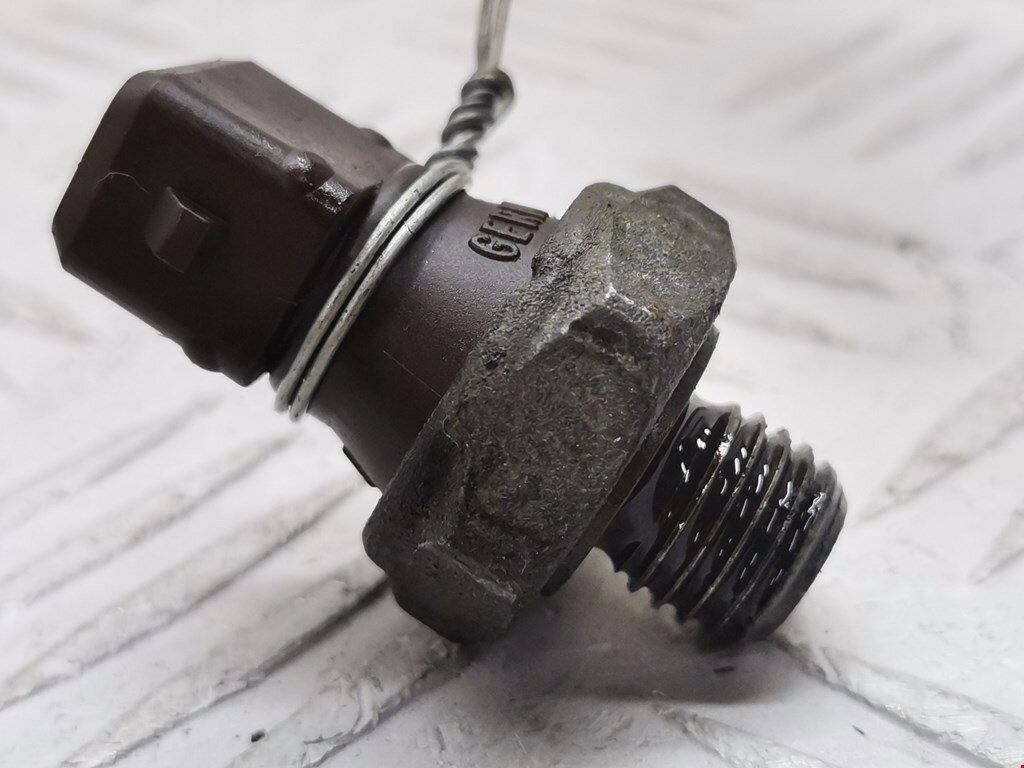 Датчик давления масла BMW 5-Series (E60/E61) 12618611273 арт. 2062242