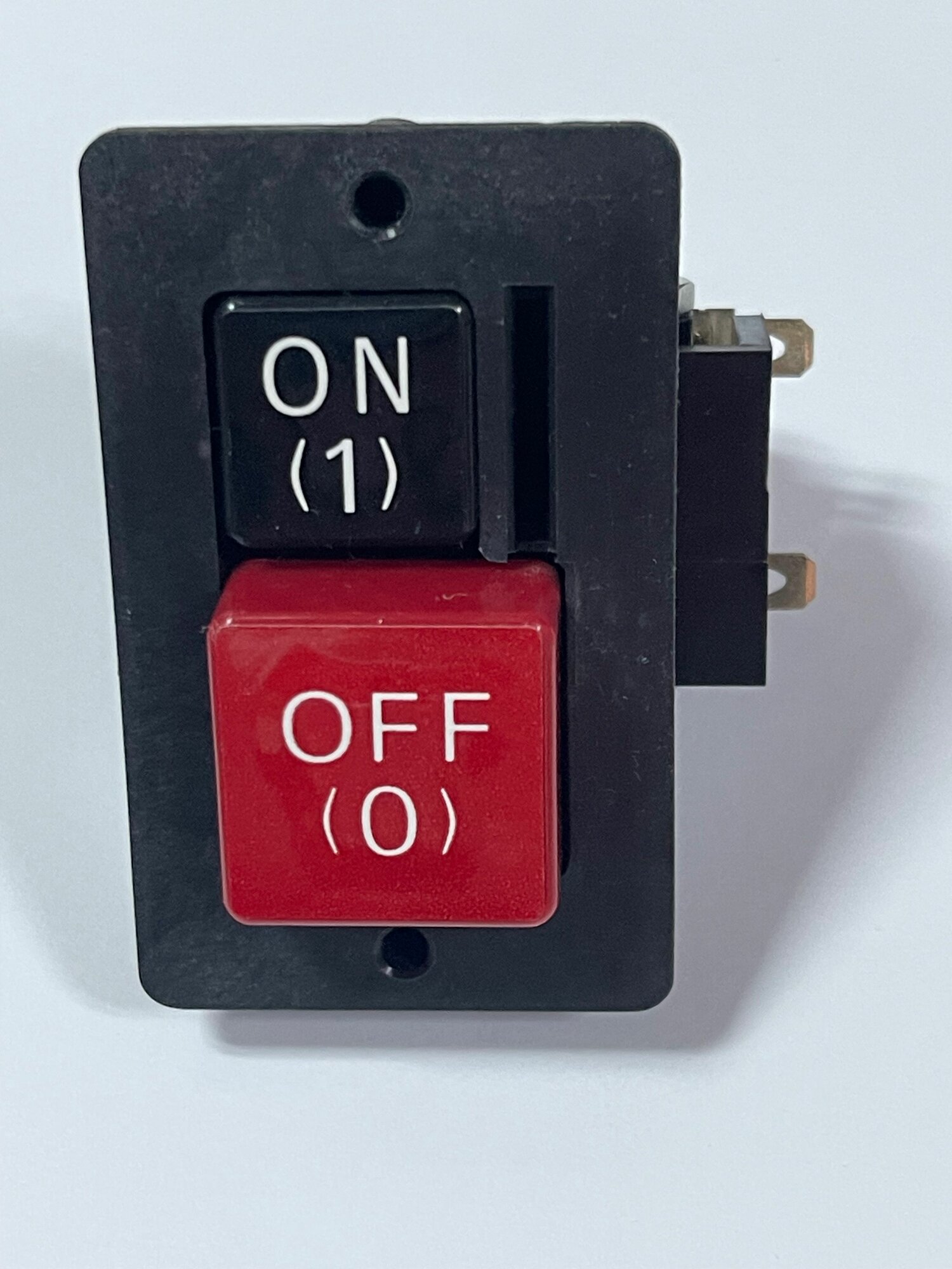 Выключатель 2VAQC-M20 подходит для рейсмусового станка Makitа (Макита) 2012NB. Артикул: 632519-7