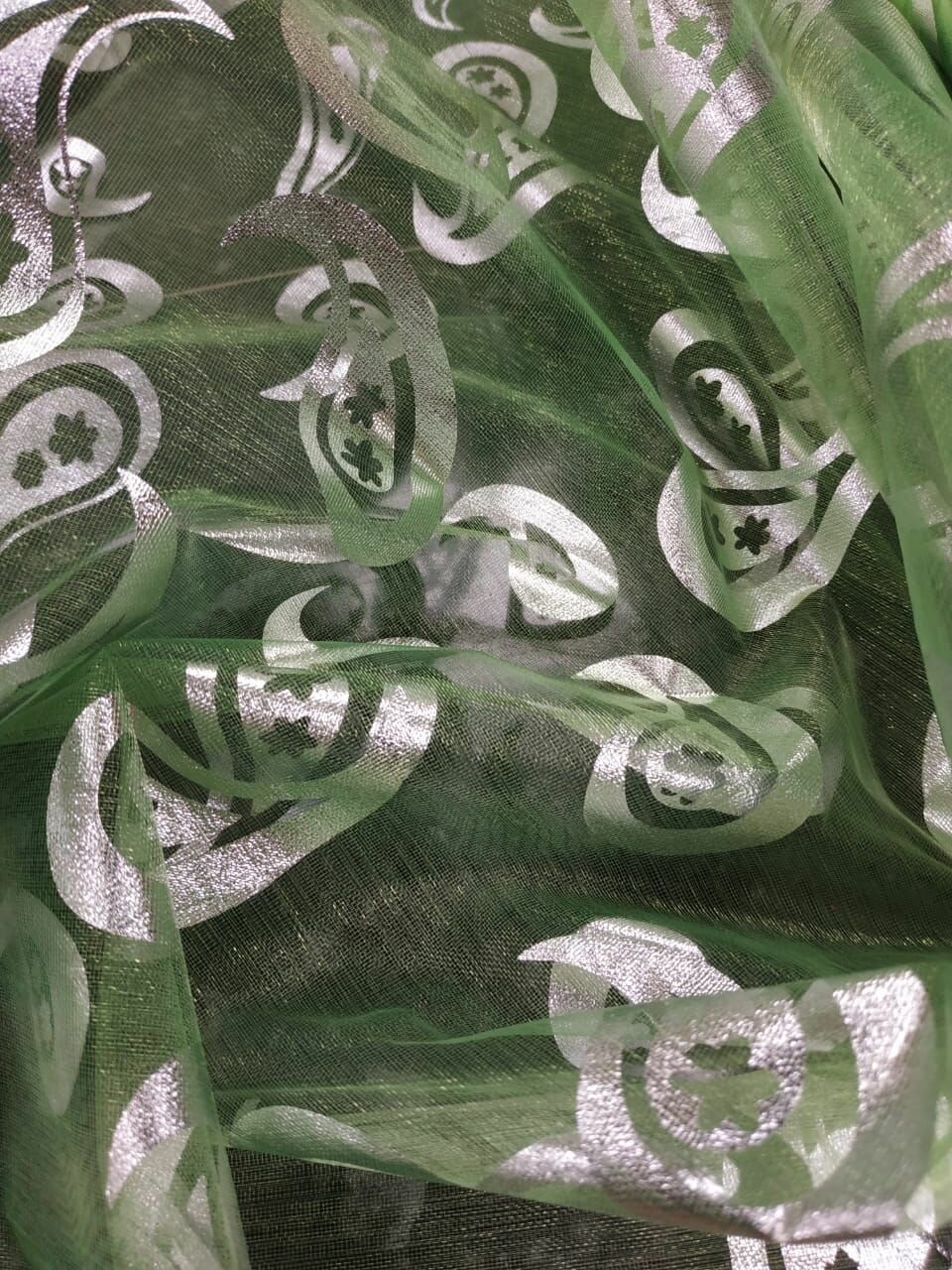 Ткань для шитья и рукоделия, органза с рисунком, цвет зеленый, отрез ткани 2м, ширина 150 см.