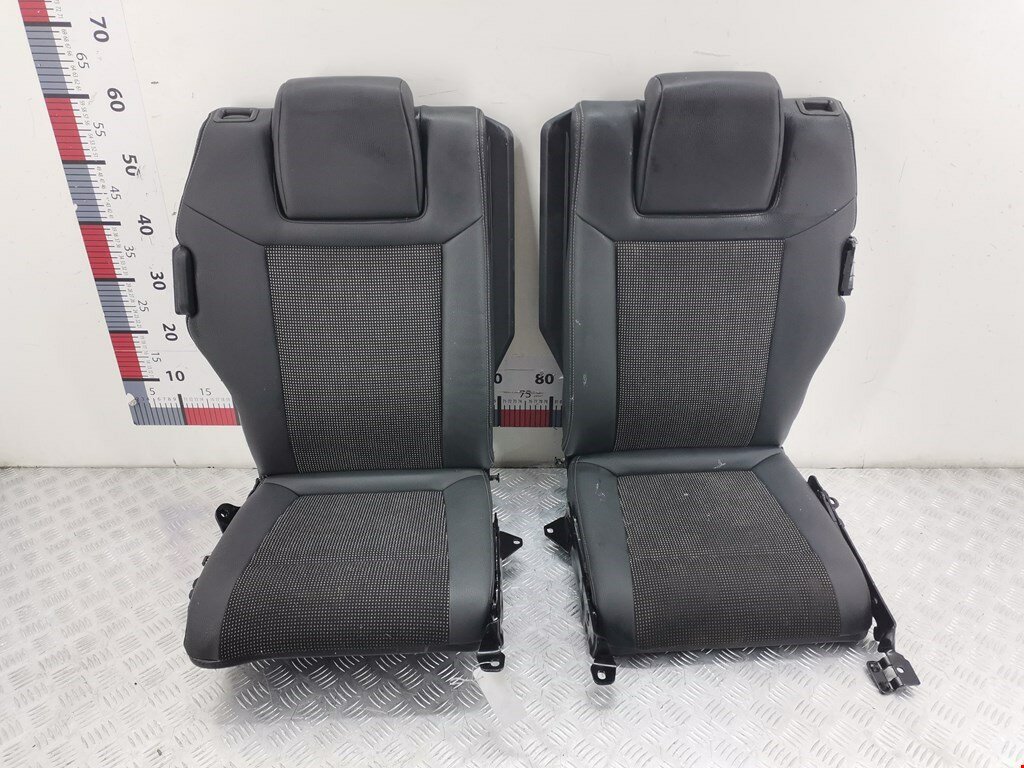 Сиденье заднее Opel Zafira B арт. 1682434