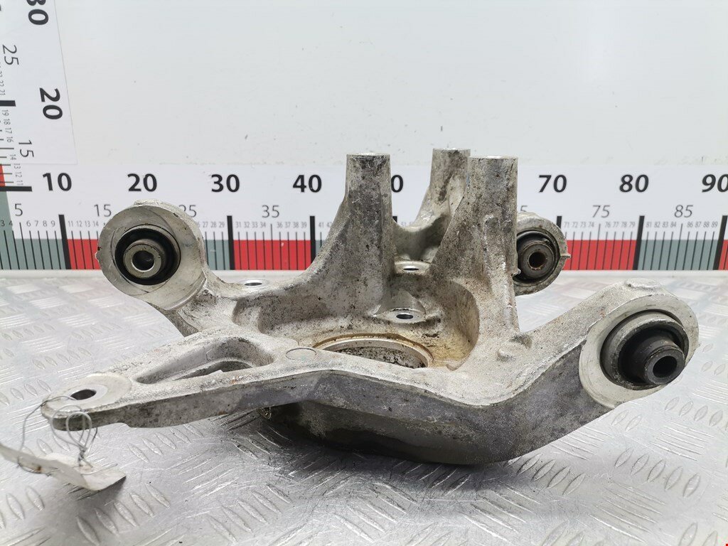 Кулак задний левый Chevrolet Equinox 3 84034343 арт. 1406939