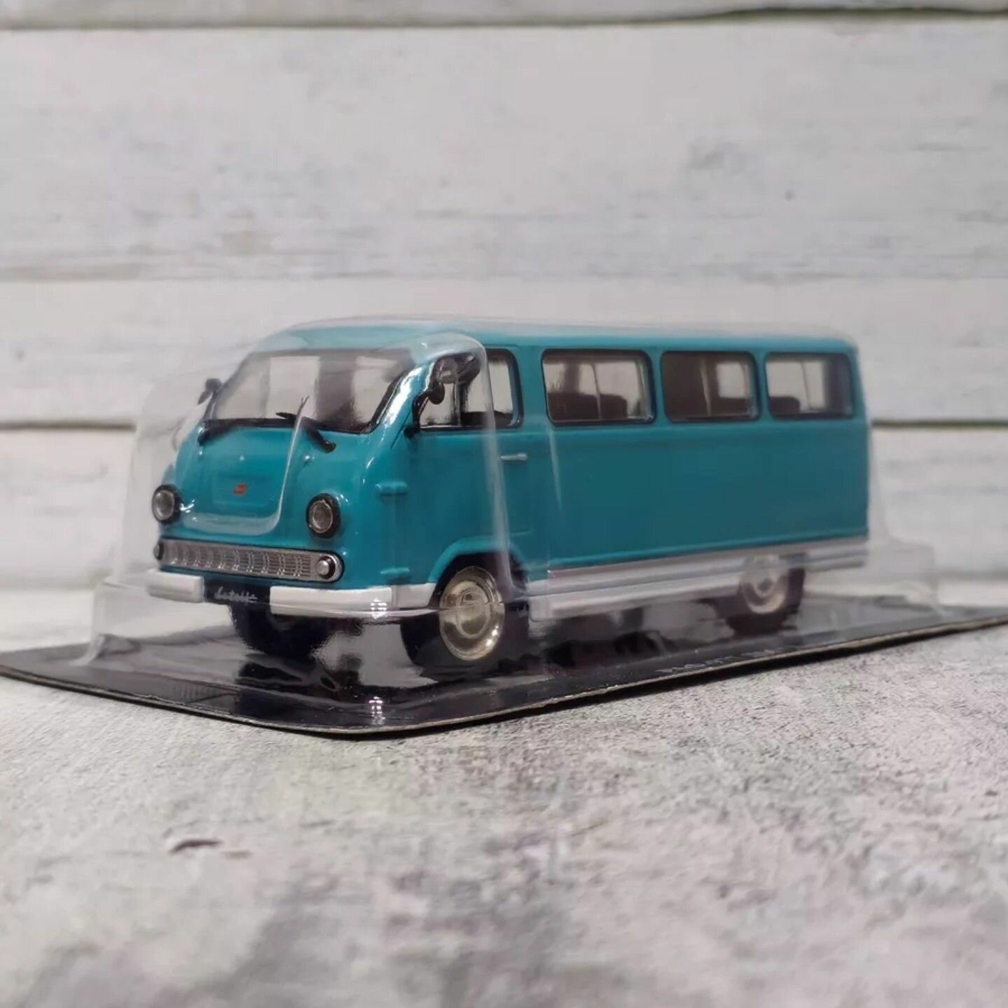 РАФ 977 Коллекционная модель автолегенды ссср Deagostini 1/43