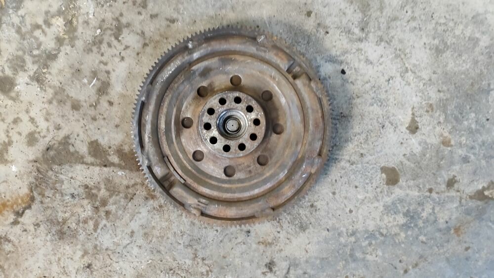 Маховик volkswagen passat B5 2.3 VR5 AGZ