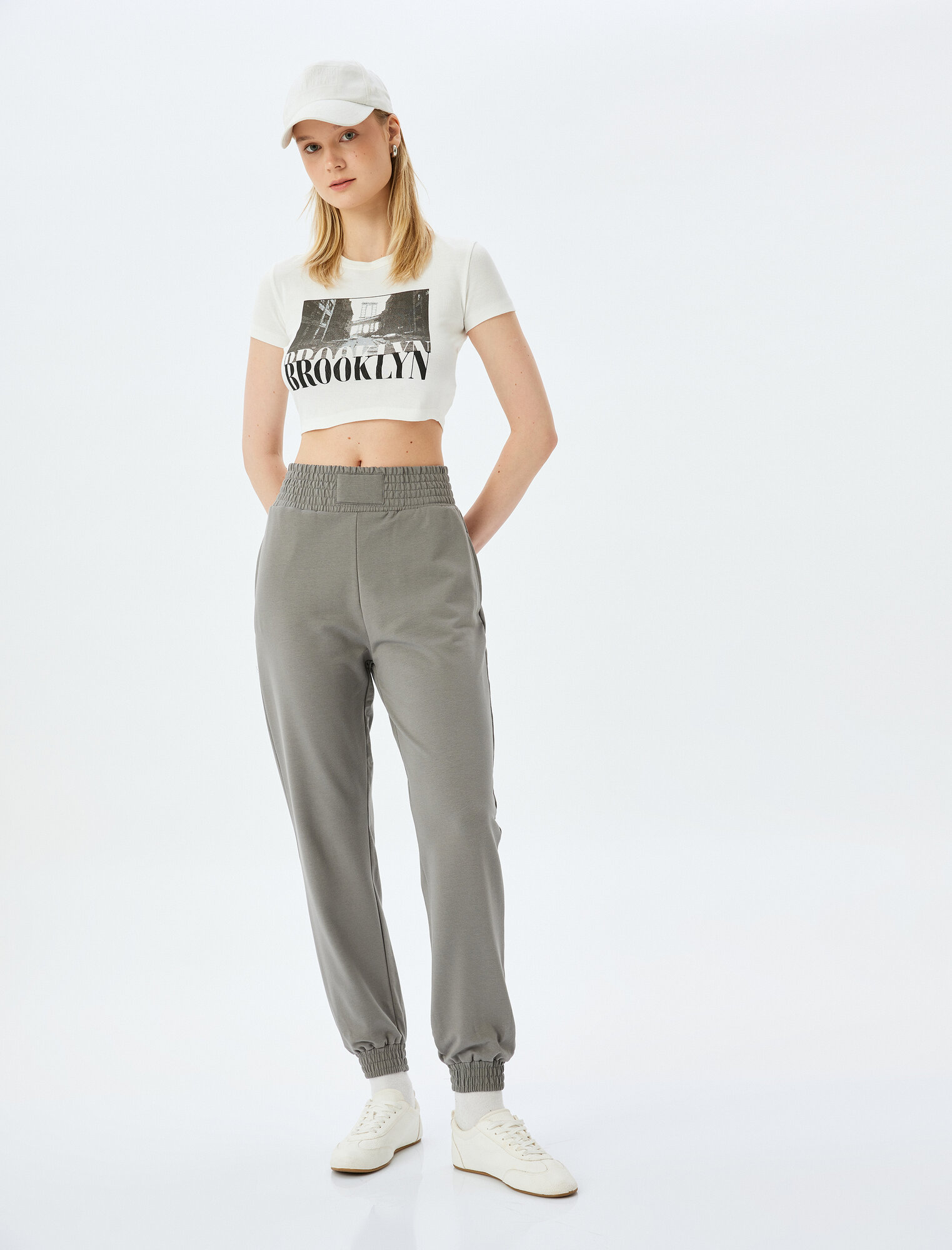 Брюки спортивные