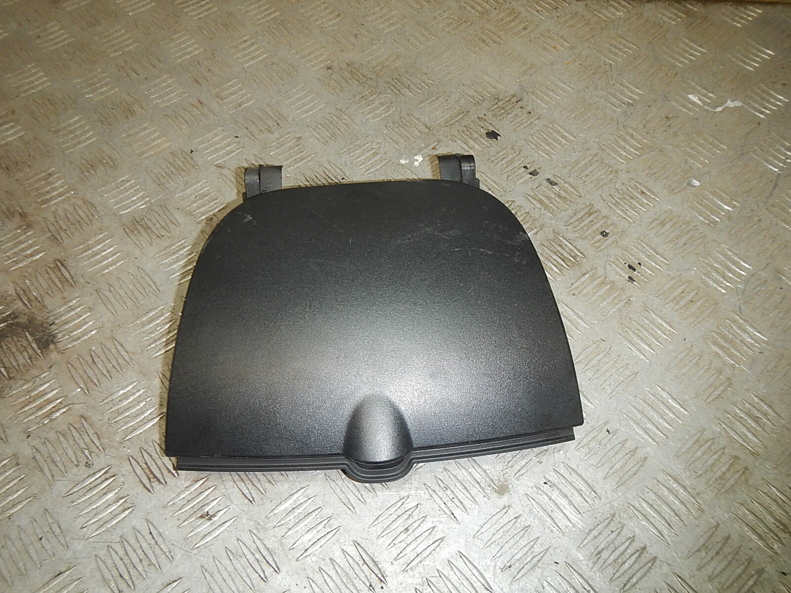 Б/У Бардачок, ВАЗ (VAZ)-LADA KALINA (калина) LADA KALINA (Калина) верхний Царапины. 589088 LADA арт. 21925303614