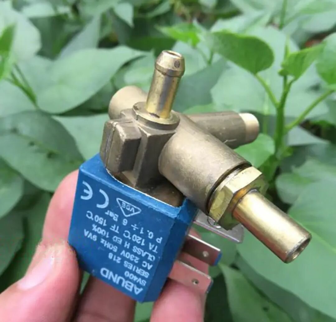 Соленоидный клапан 4 входа 220 V