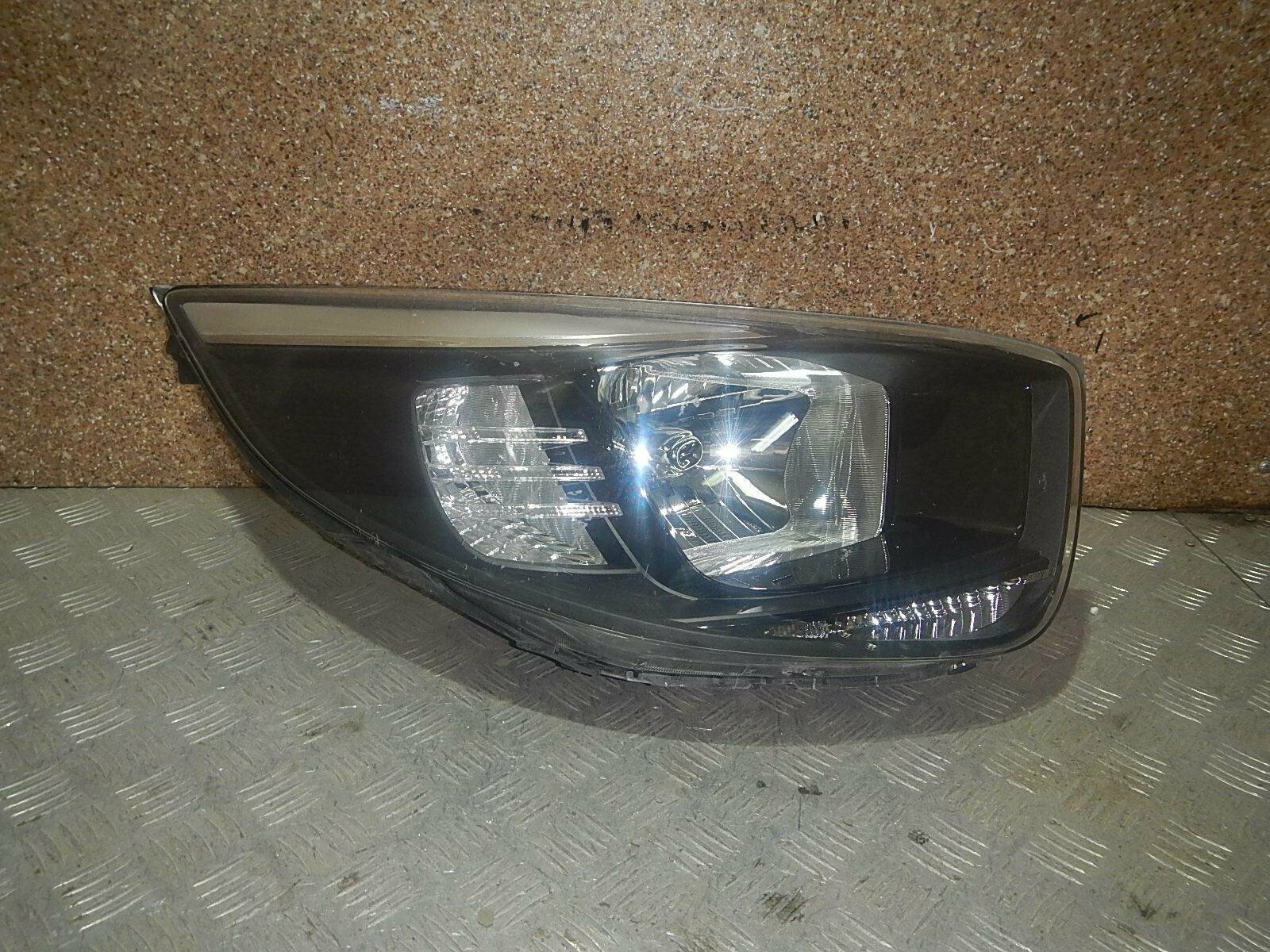 Б/У Фара правая, KIA (Киа)-PICANTO (17-) KIA PICANTO (17-) Не ксенон Царапины на стекле, сломано одно крепление, нет куск...