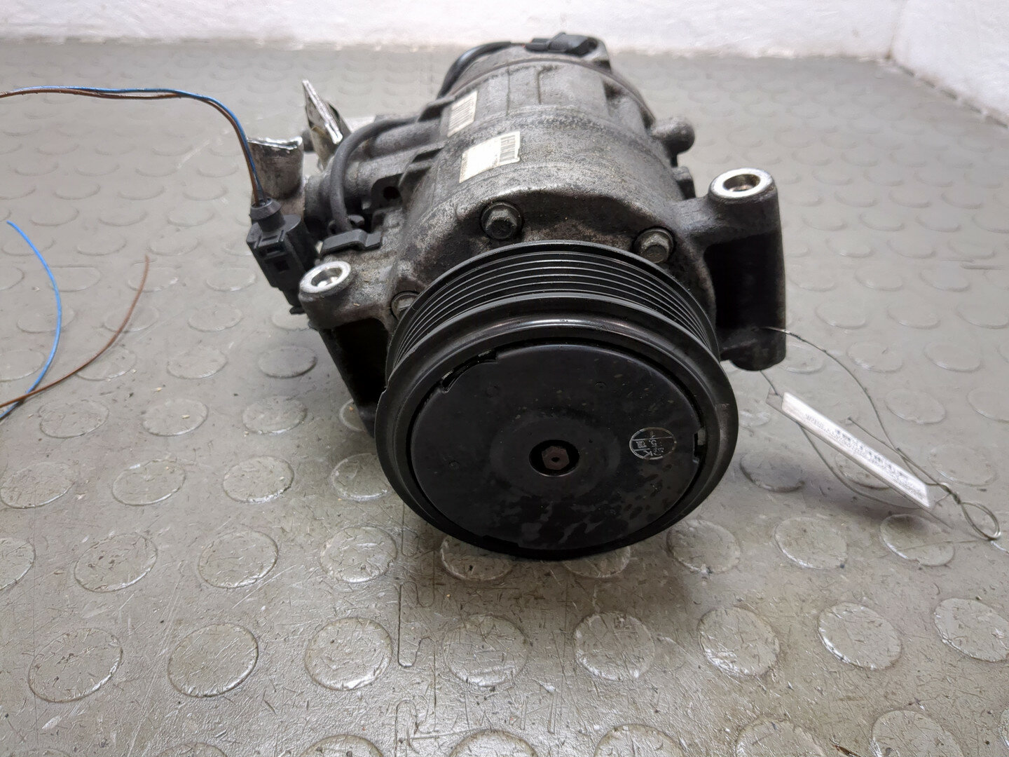 Компрессор кондиционера Audi A6 (C6) Б/У