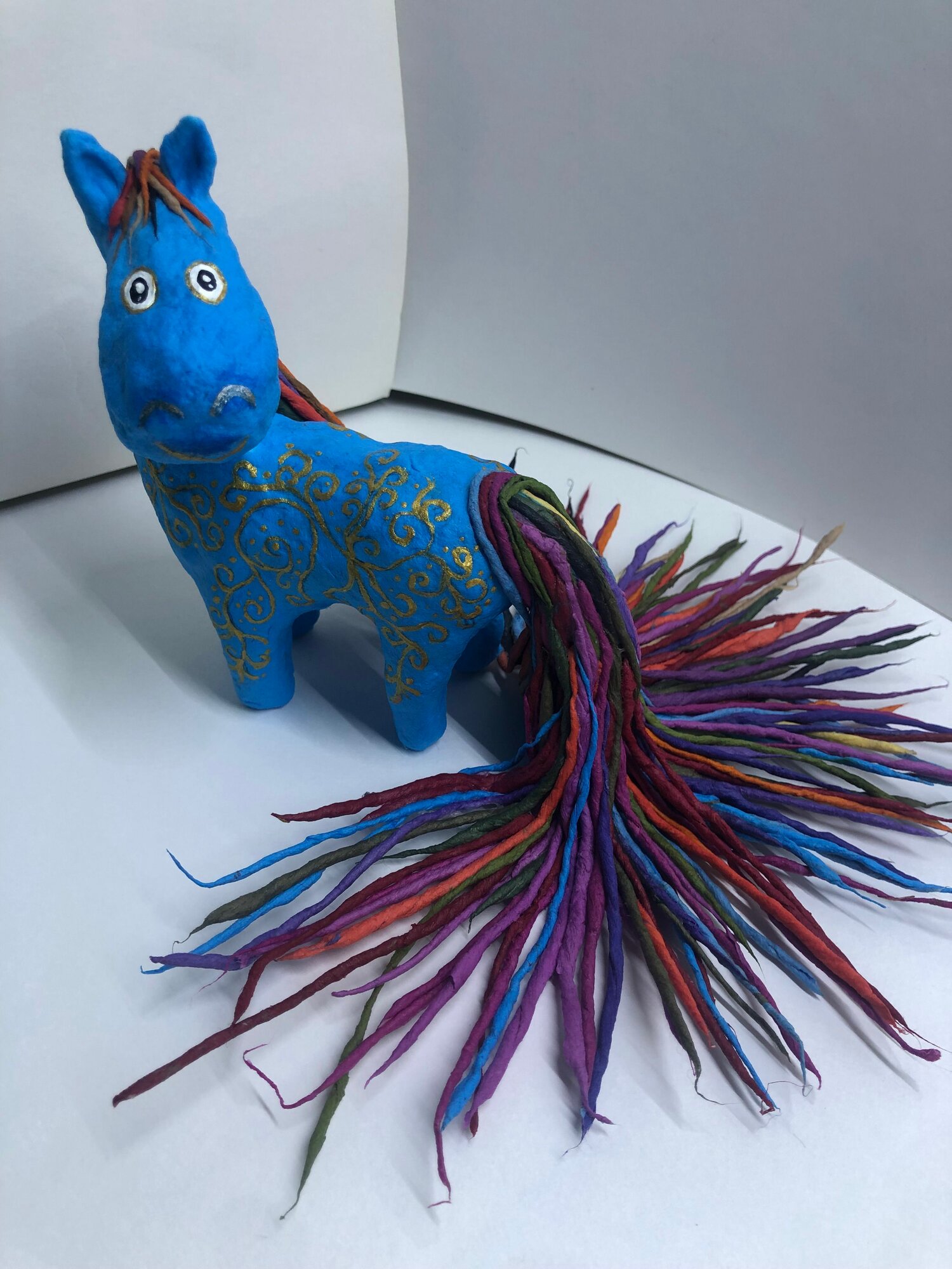 Ватная игрушка "Лошадка радужная"