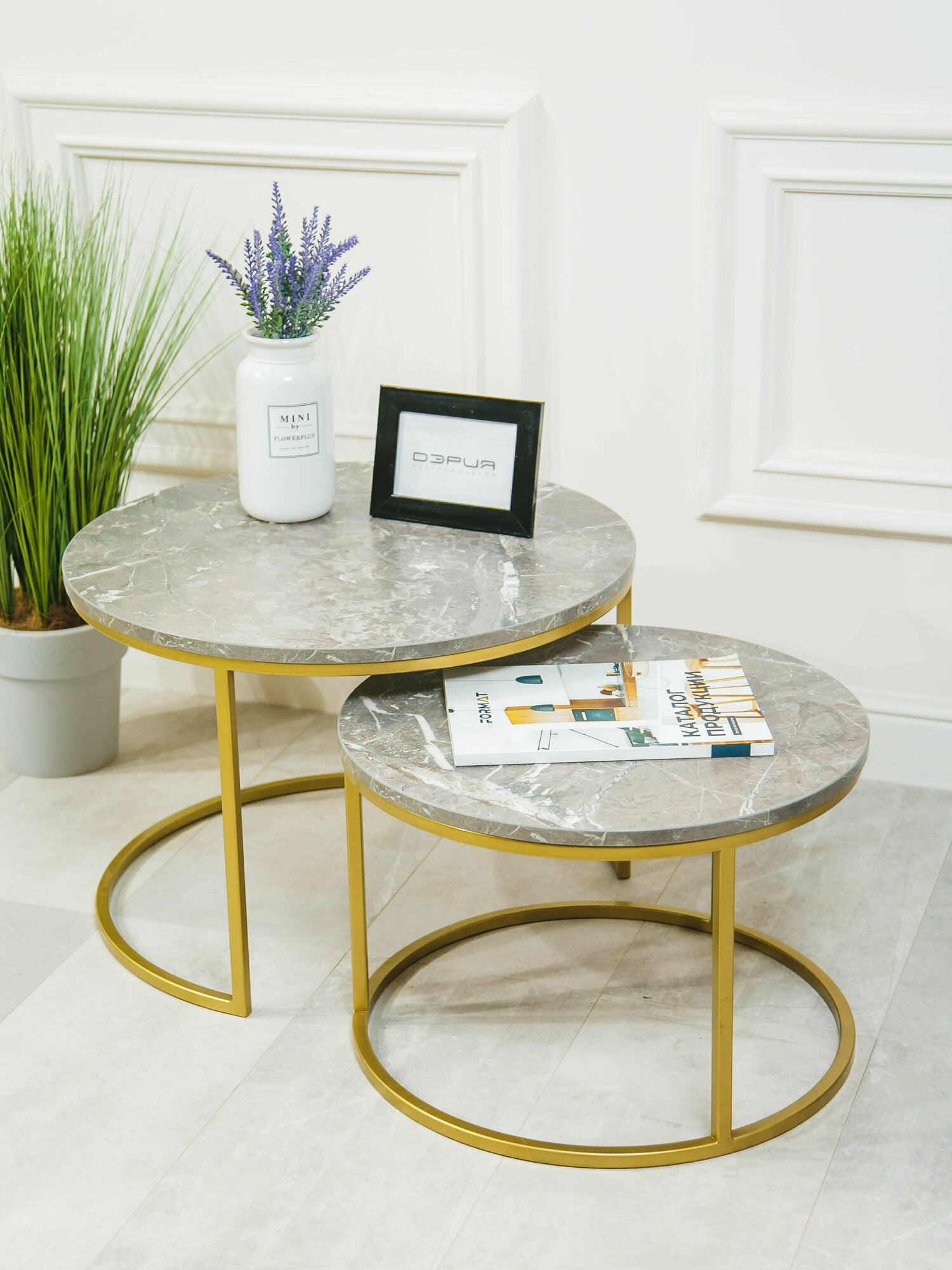 Комплект круглых столов чайных со столешницей ЛДСП на золотистой металлической основе, современный стильный интерьерный