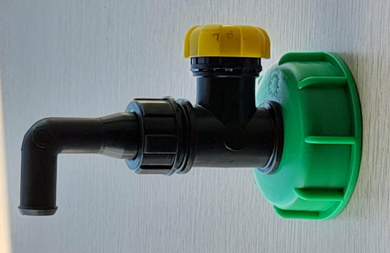 Переходник на еврокуб с краном