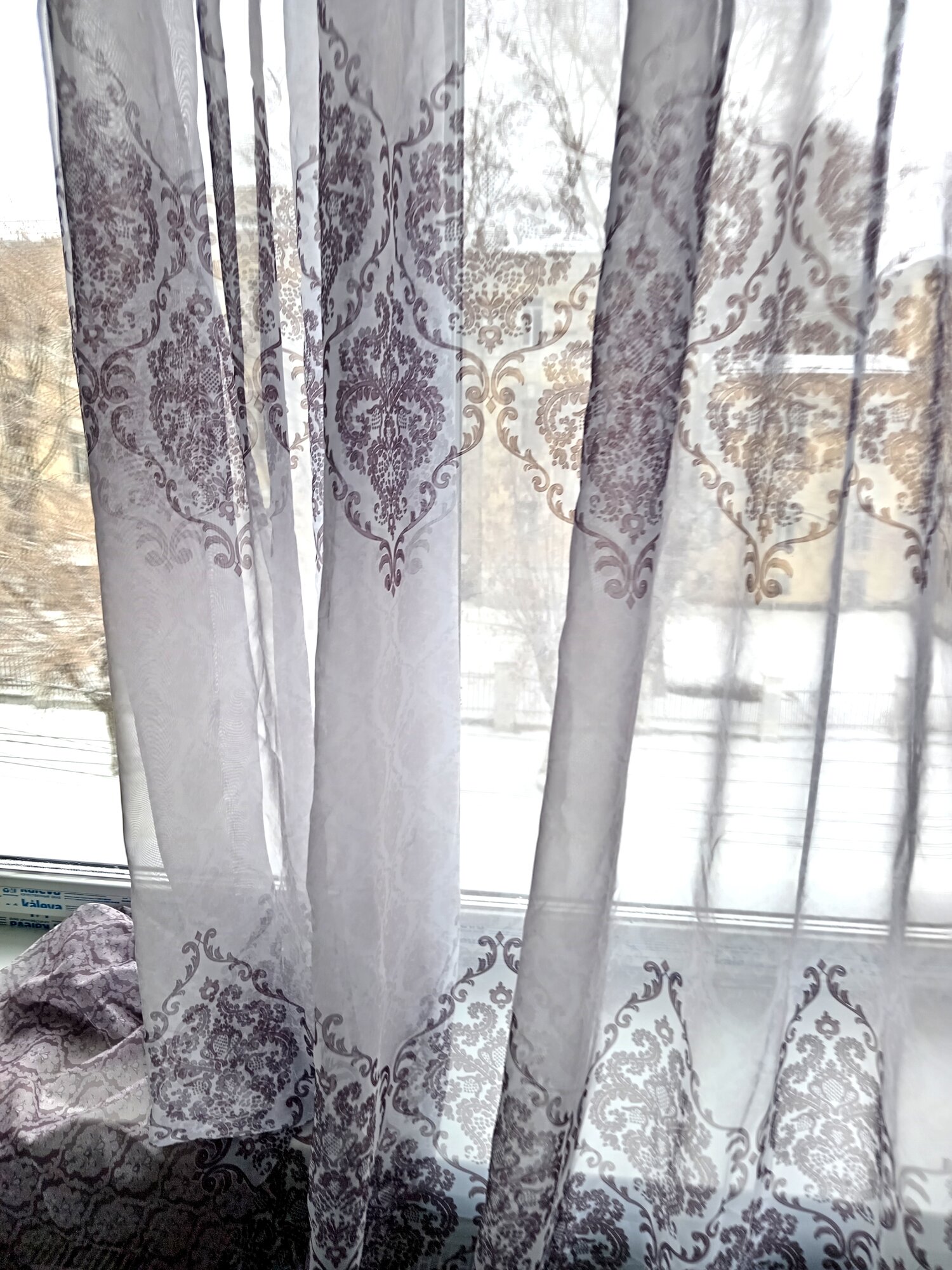 Тюль вуаль с рисунком в готовом варианте, цвет основы белый, выс.250см. шир.300см. Тюль легкая, воздушная, полупрозрачная хорошо драпируется. Производитель ткани Турция. Для комнаты, гостиной, детской, спальни.