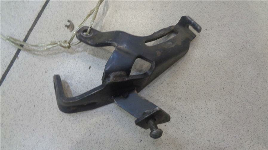 Кронштейн генератора от Mitsubishi Lancer Cedia CS 2000-2003