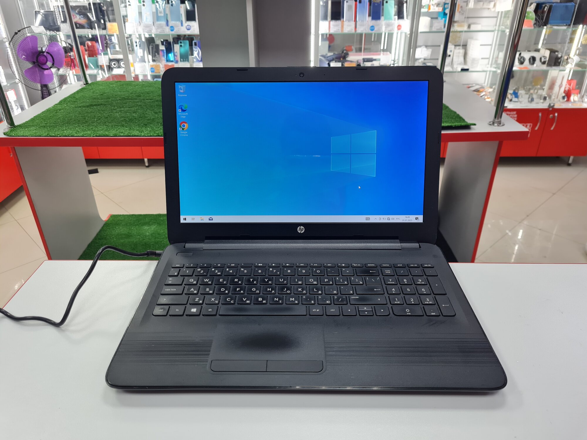 Ноутбук HP 15-BA102UR, 15,6", 128ГБ SSD+8ГБ ОЗУ, AMD Radeon R5