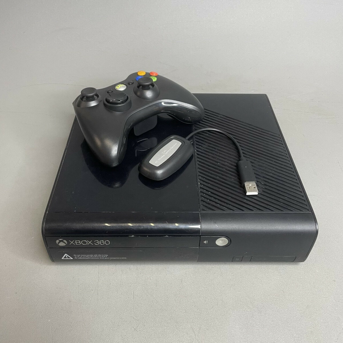 Игровая консоль Microsoft Xbox 360E 500 ГБ, черная