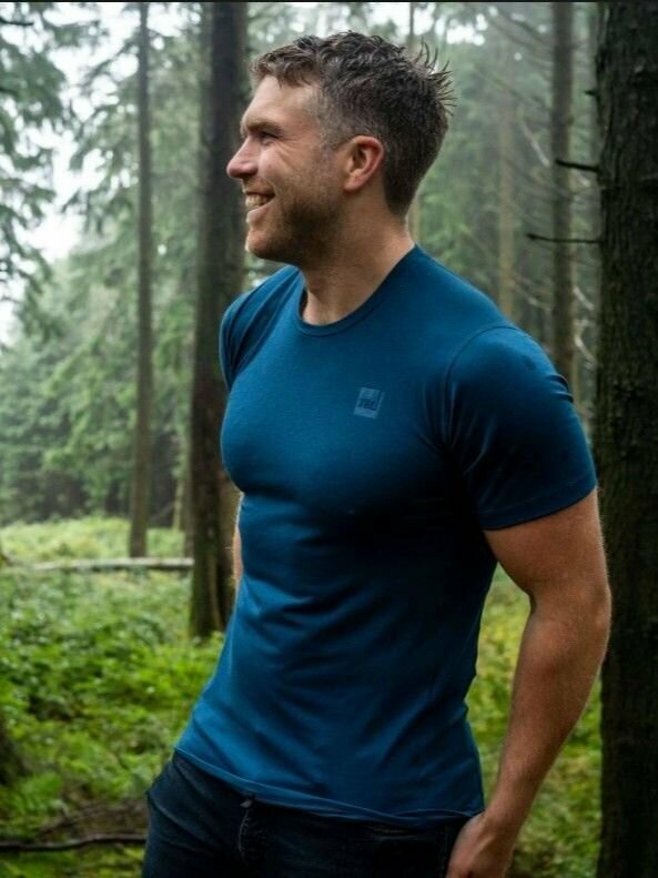 Футболка спортивная