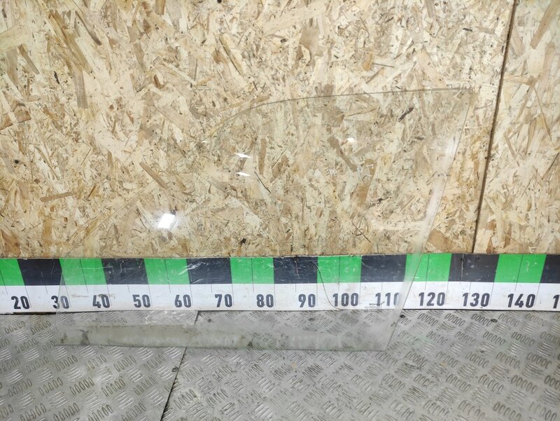 Стекло двери передней левой RENAULT R19 1992 2002 7700780542