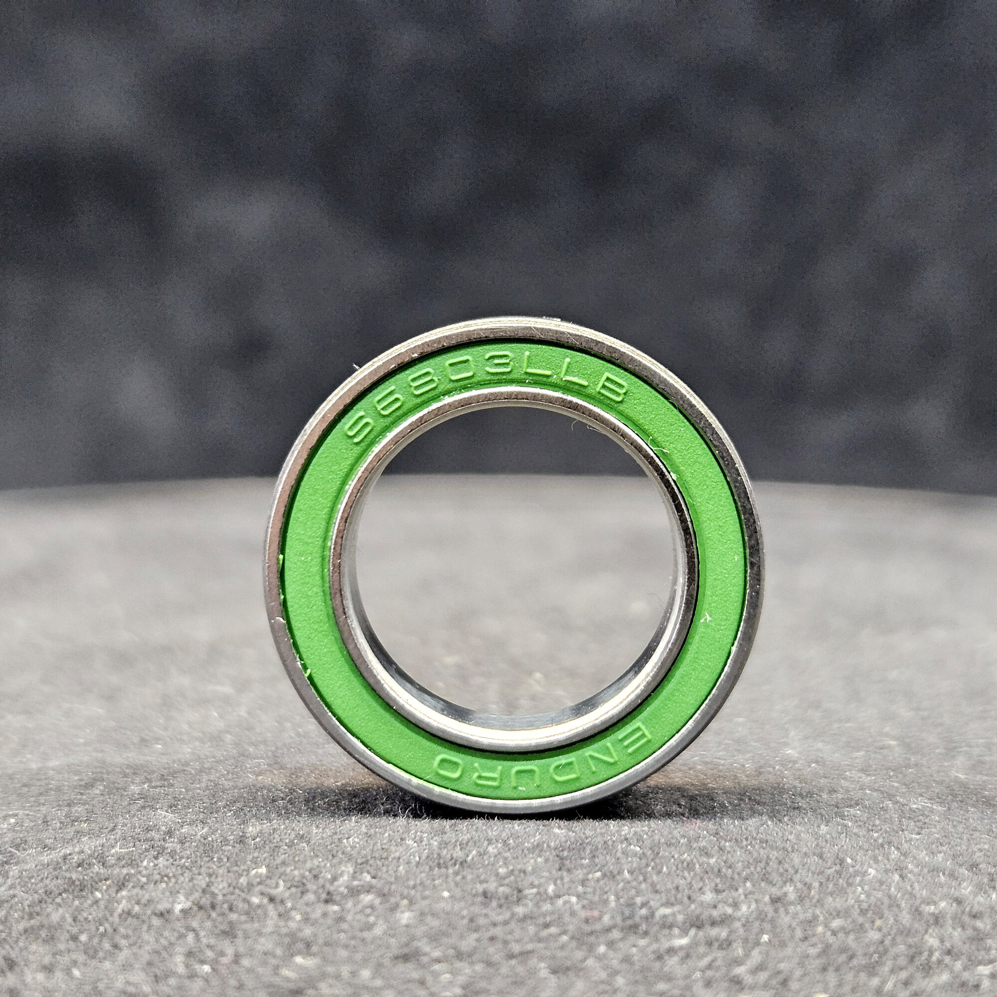 Подшипник ENDURO Stainless 440C, S6803 LLB, ABEC-3, зазоры - C3, радиальный / сепараторный