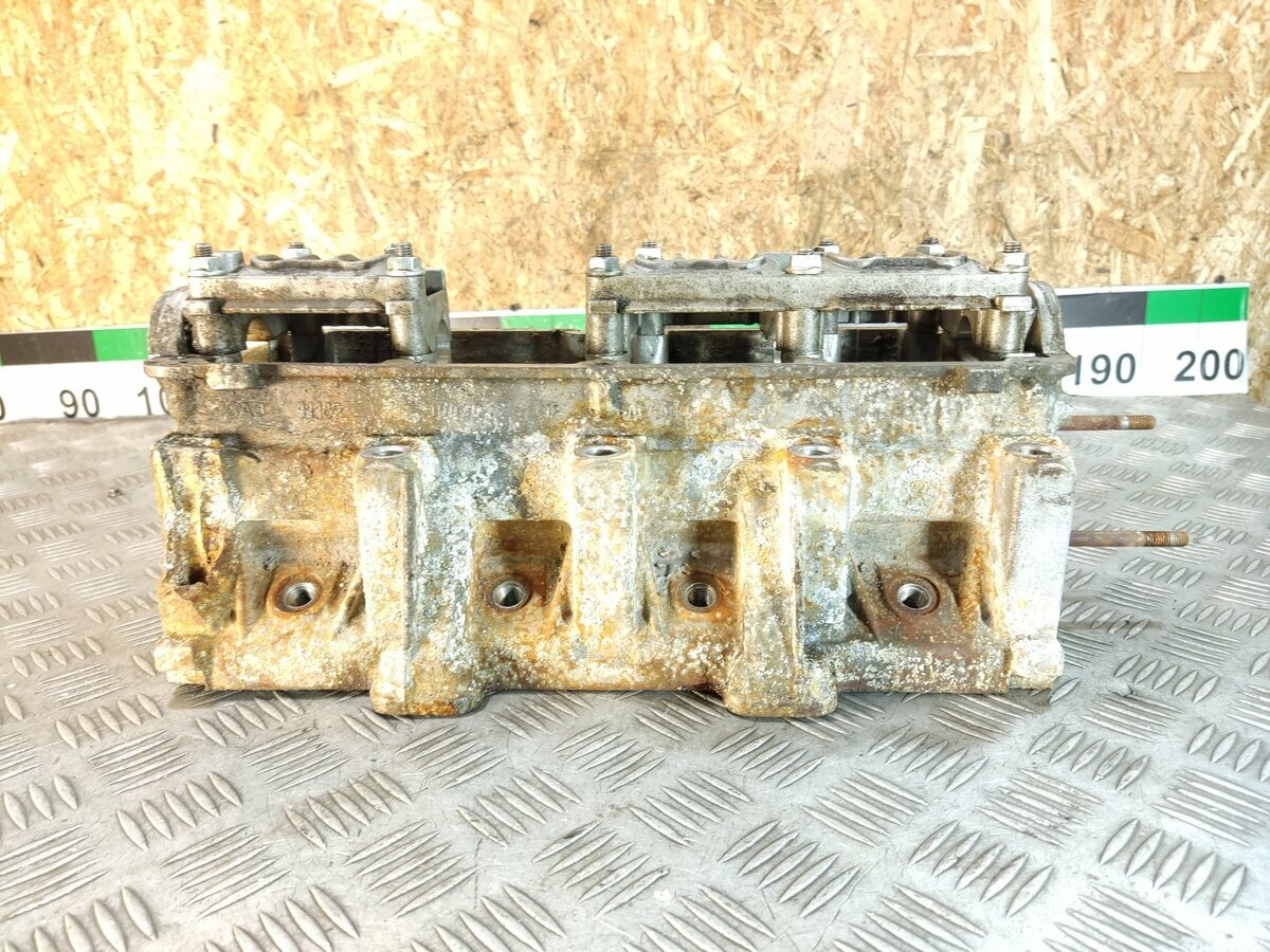 Головка блока двигателя VAZ Granta 11181003015