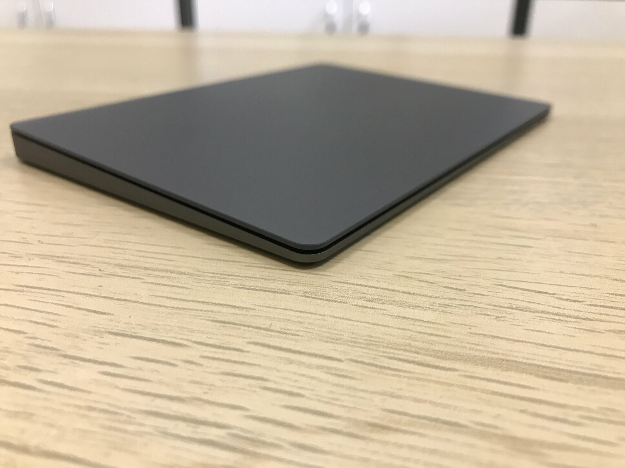 Трекпад Apple Magic Trackpad 2 Space Gray Bluetooth (черный) — фото 1