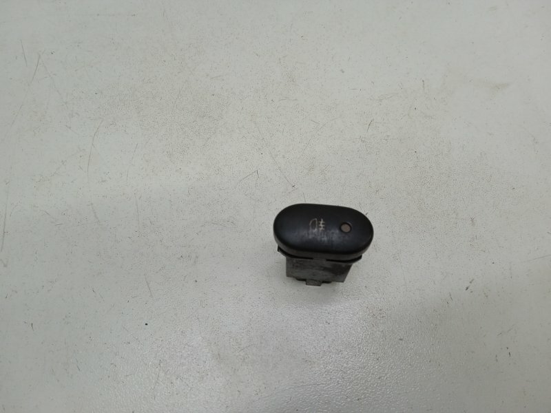 Б/У Дэу Нексия Кнопка ПТФ Daewoo Nexia 2000 N100, K32, L32 Задн. 134685 DAEWOO арт. 96168697