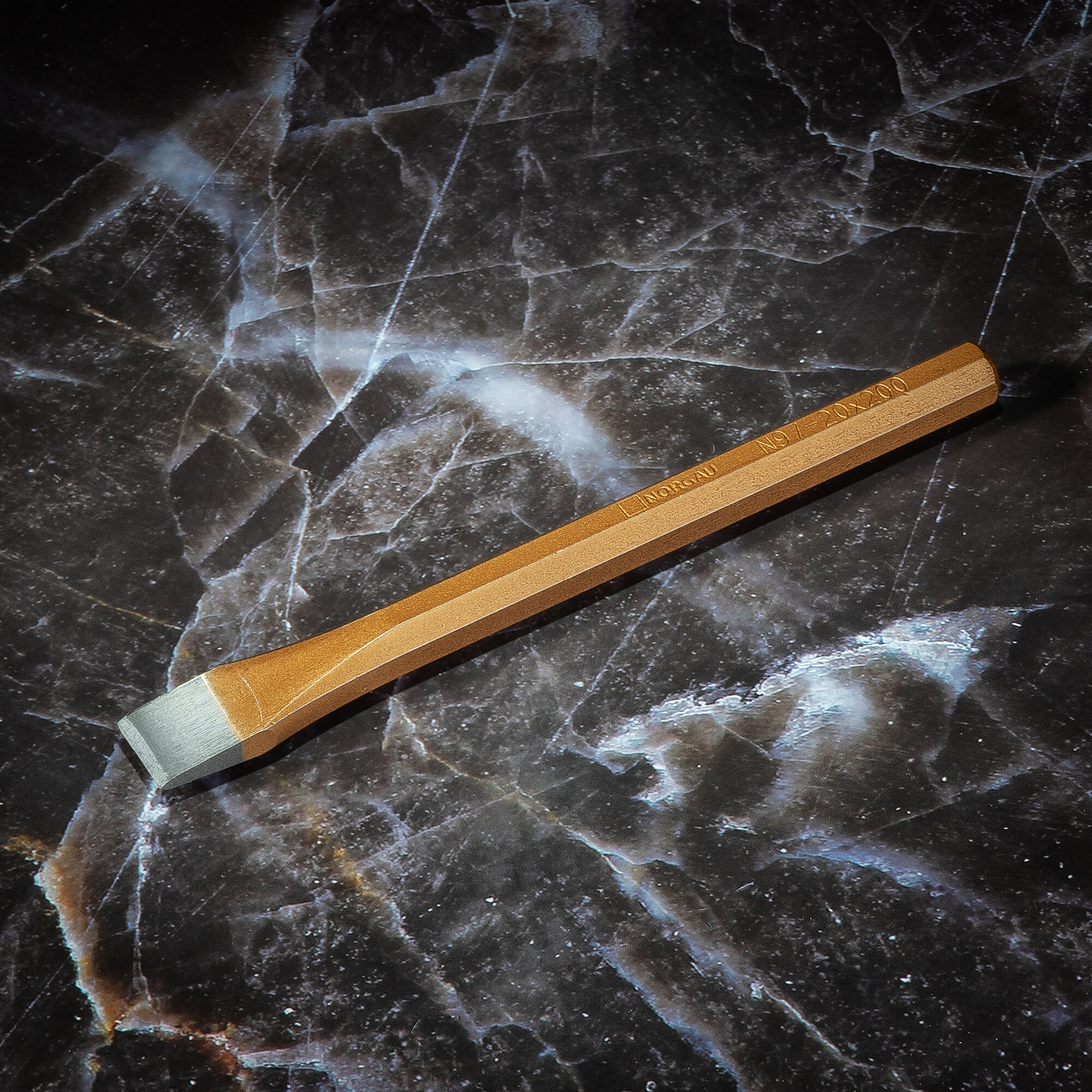 Зубило плоское NORGAU Industrial из закаленной стали Cr-Mo, наконечник с индукционной обработкой, 20x200 мм