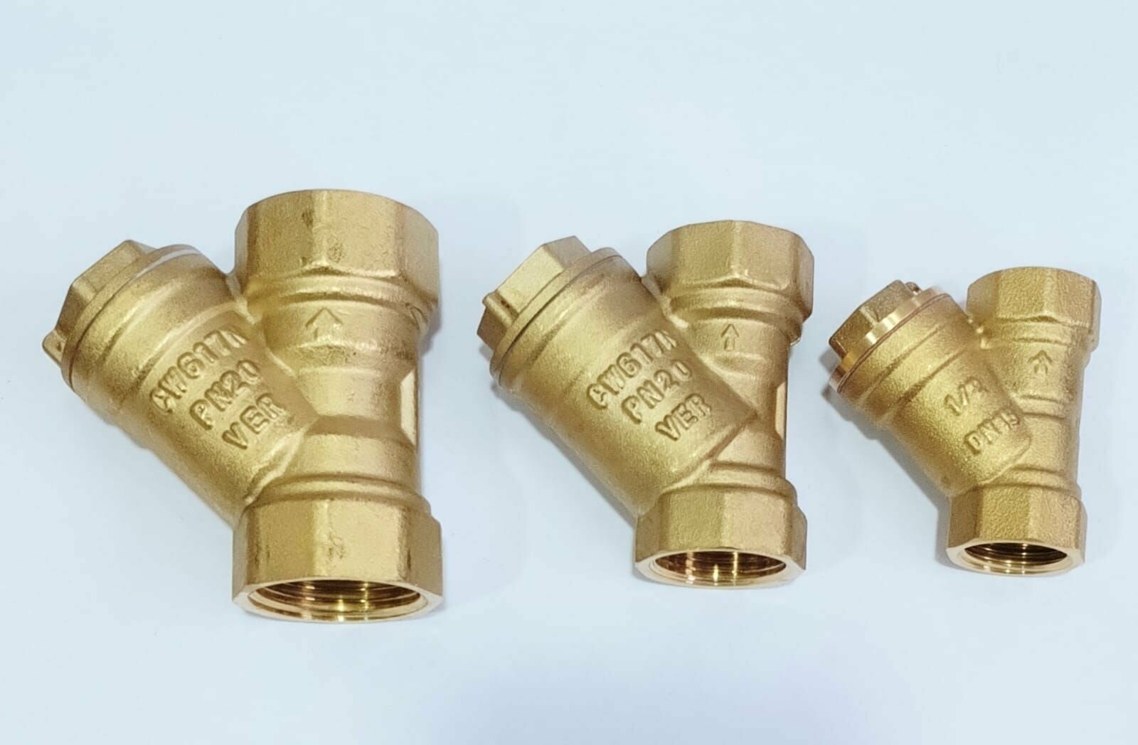 ViEiR Фильтр сетчатый косой 500 мкм. 1/2", латунь GL173