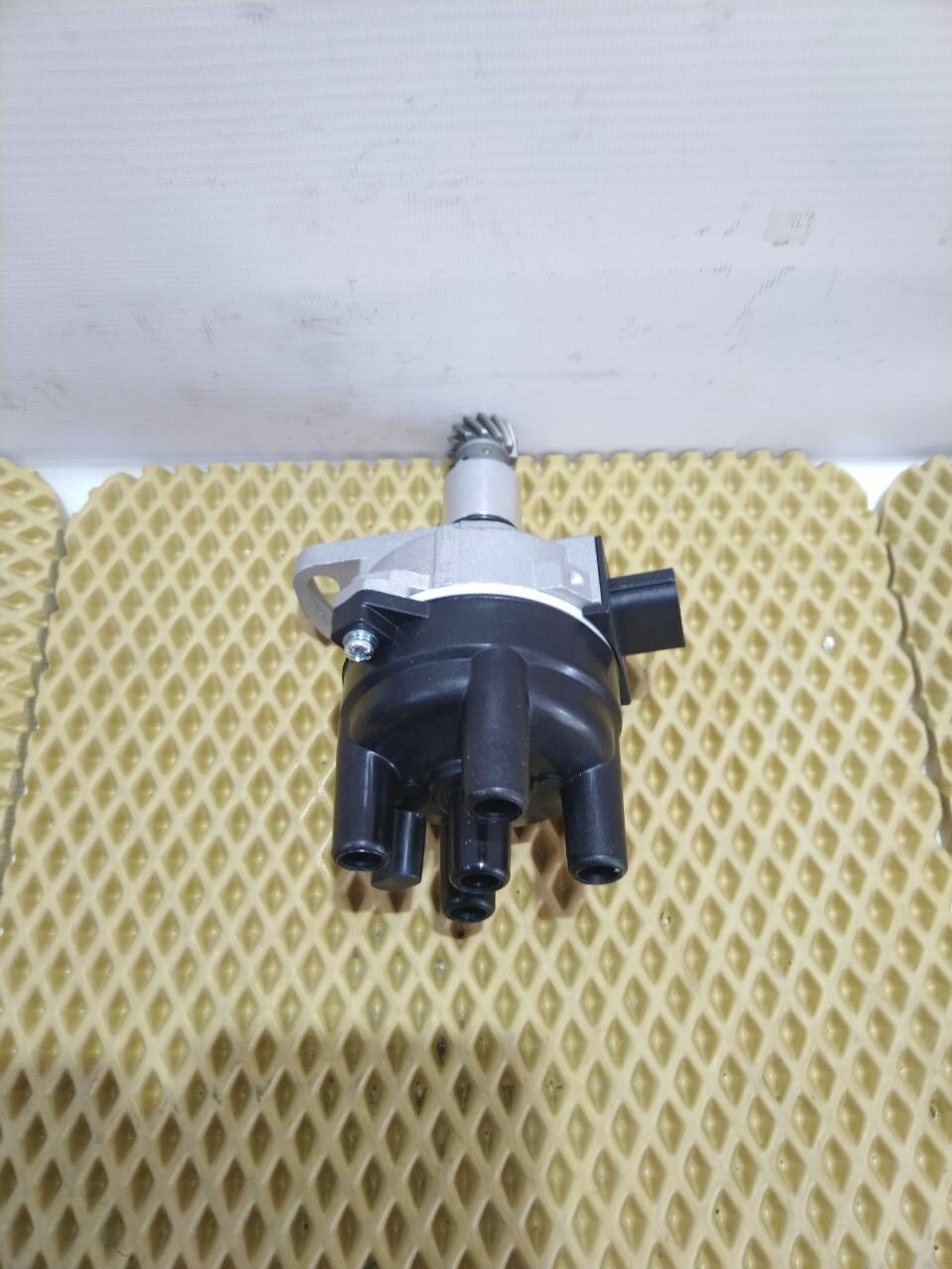 Трамблер на Suzuki Escudo G16A / Распределитель з