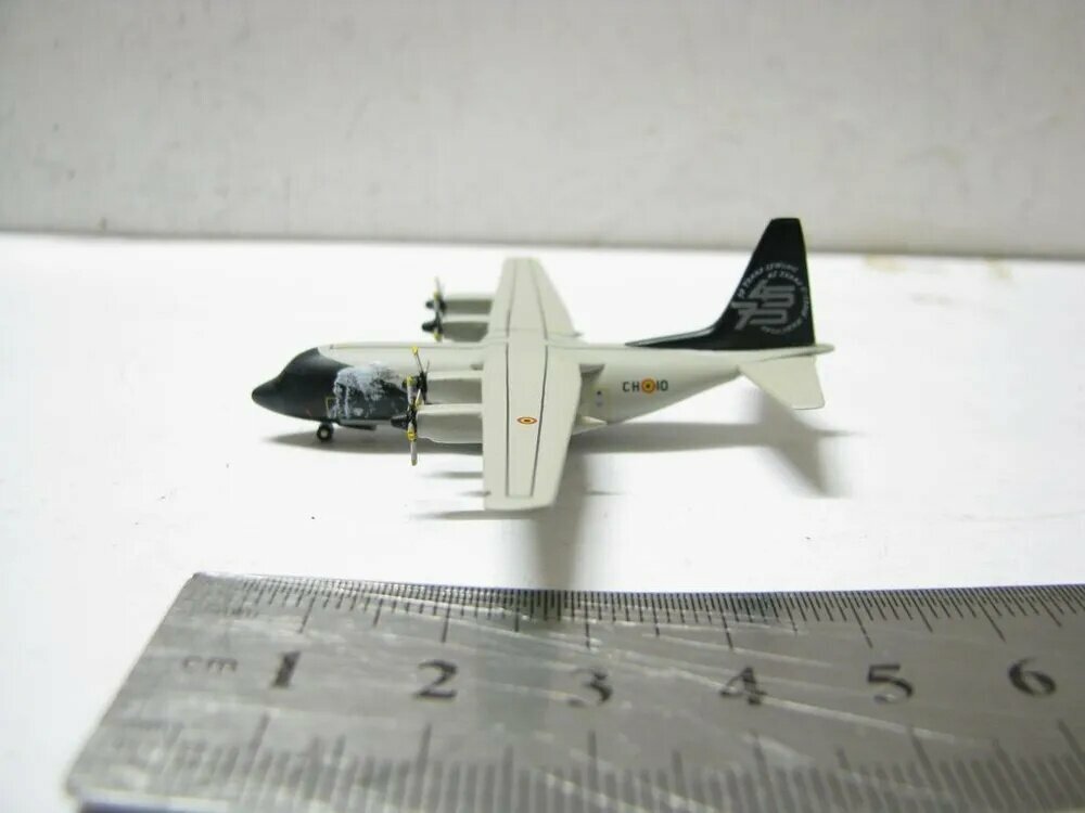 Herpa 1:500 C-130H Hercules Бельгийские ВВС Компонент 533379