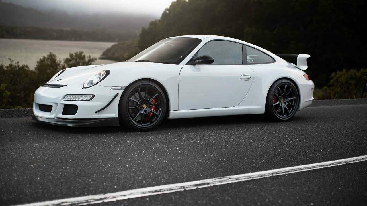 Картина на холсте 110x60 LinxOne "Авто, машины, мото, транспорт" интерьерная для дома / на стену / на кухню / с подрамником