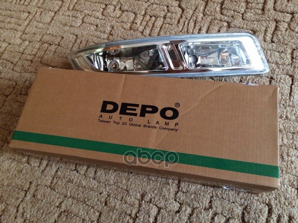 Фара противотуманная левая! Nissan Sunny/Almera Classic 07> Depo арт. 2152032LUE