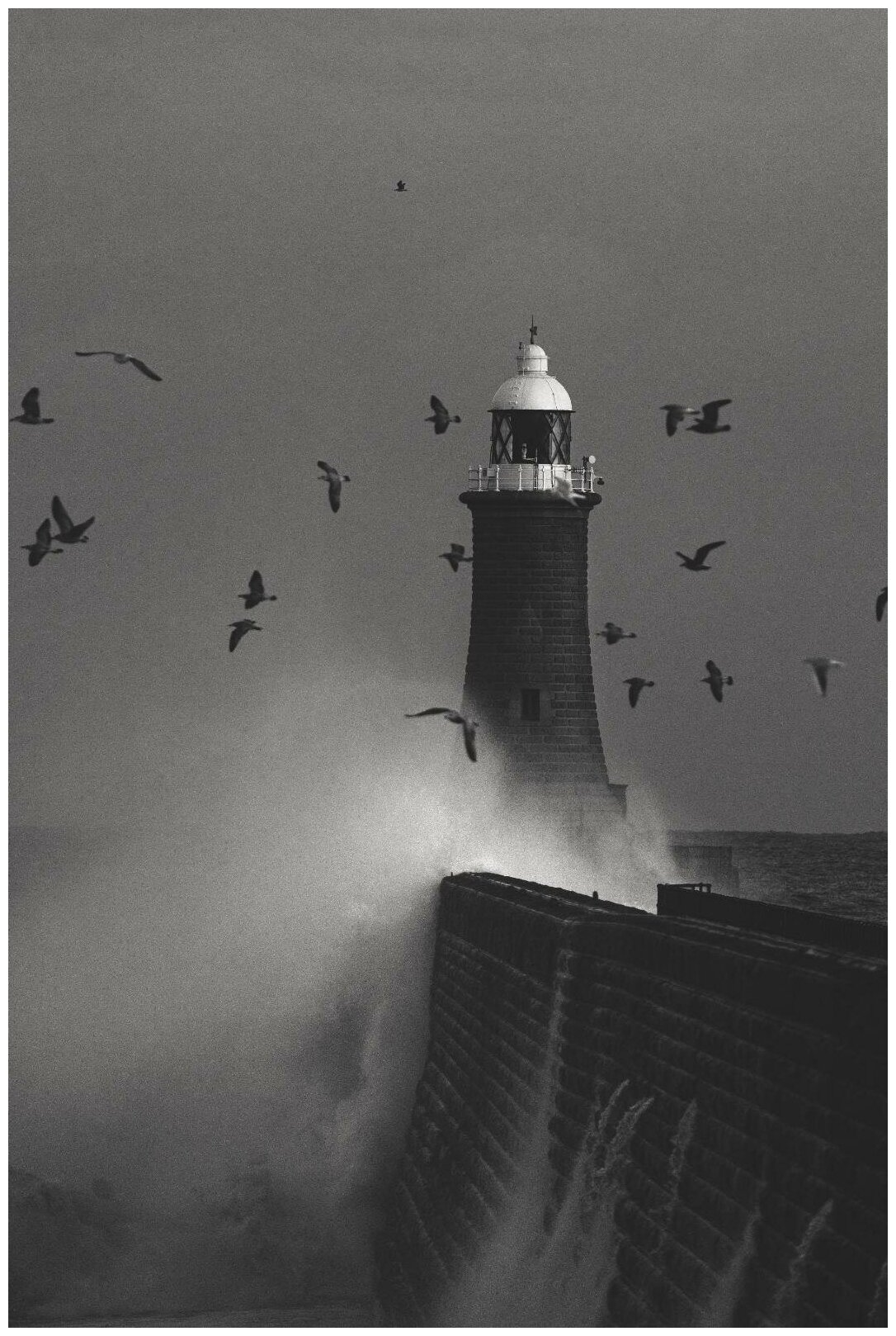 Постер / Плакат / Картина Ночной маяк 40х50 см в подарочном тубусе