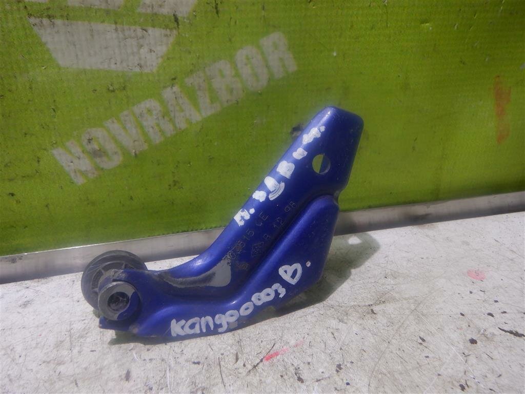 Петля двери Renault Kangoo 97-03