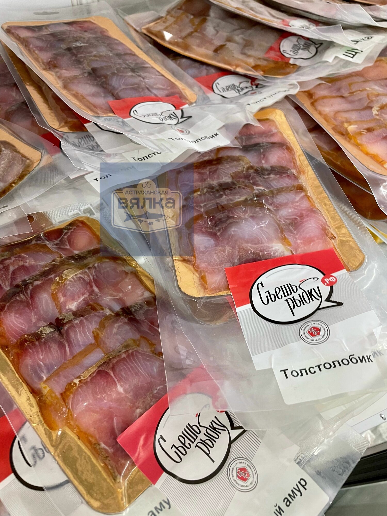 Балык из толстолобика, холодного копчения, натуральный, 150 г