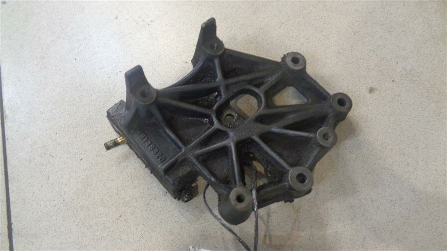 Кронштейн компрессора кондиционера от Mitsubishi Galant E5 1992-1998