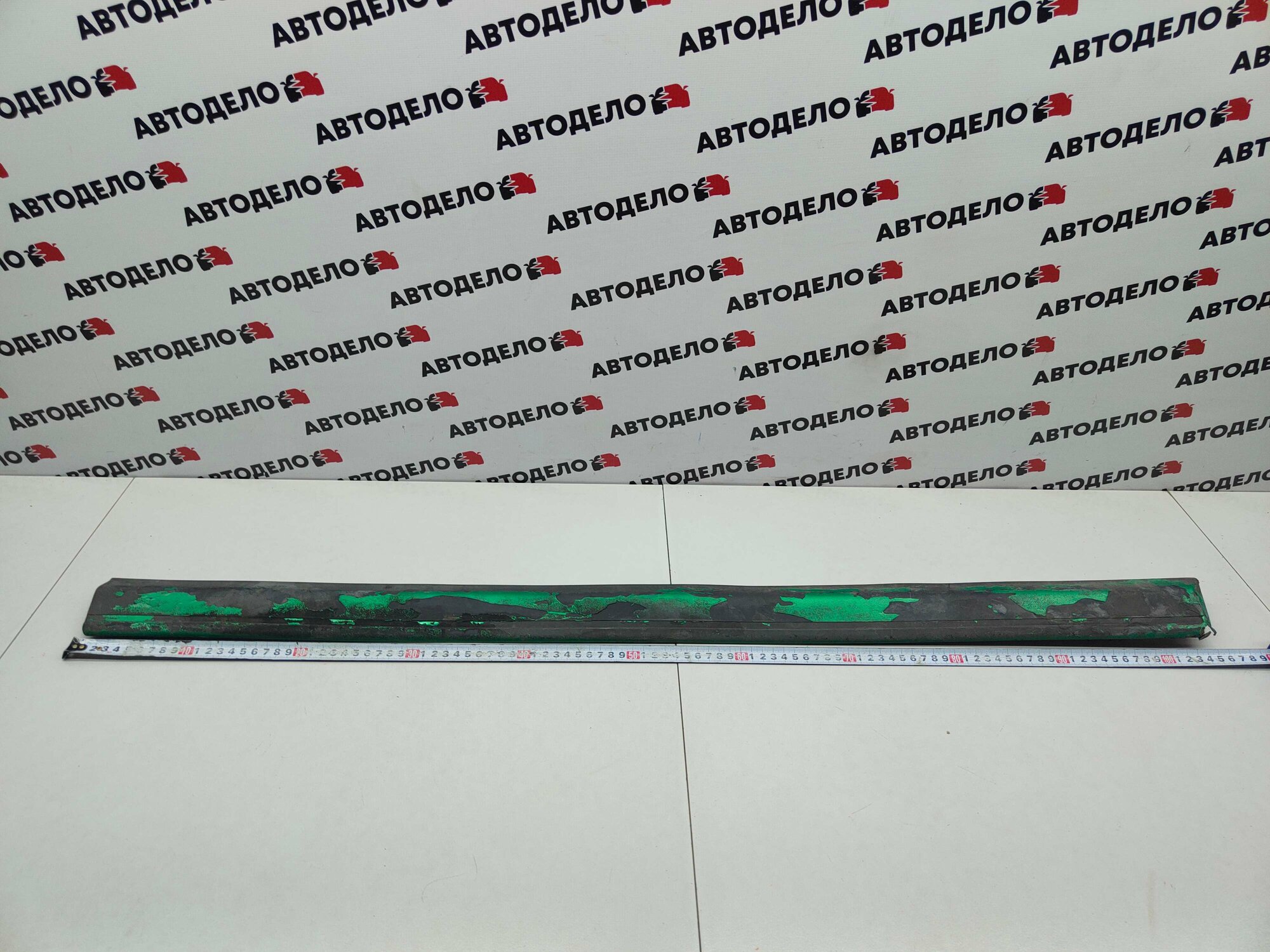 Молдинг двери передней правой Volkswagen Golf MK3