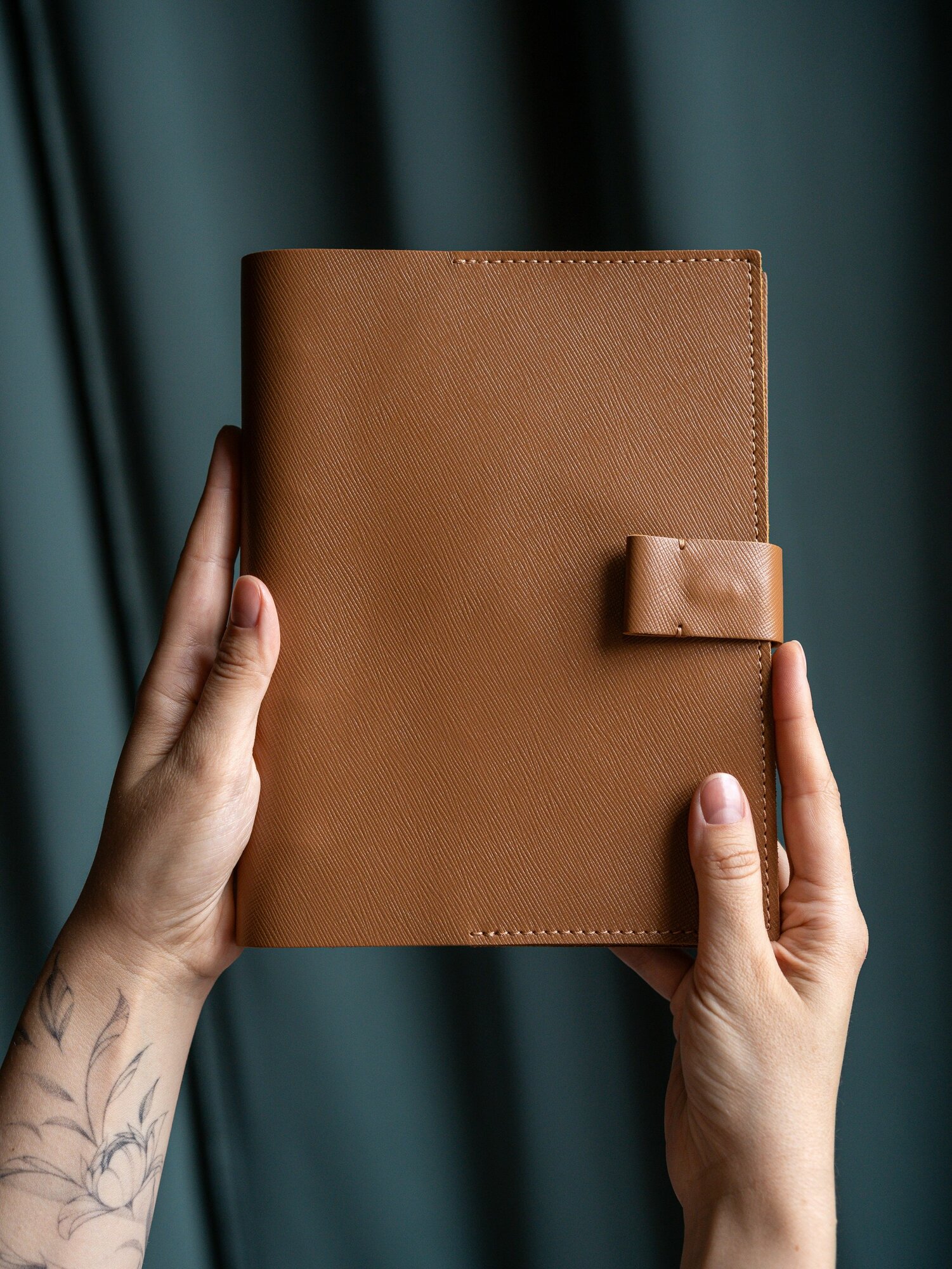 Кожаный ежедневник А5 недатированный, Блокнот на кольцах со сменными блоками с обложкой из натуральной кожи, 90 листов.