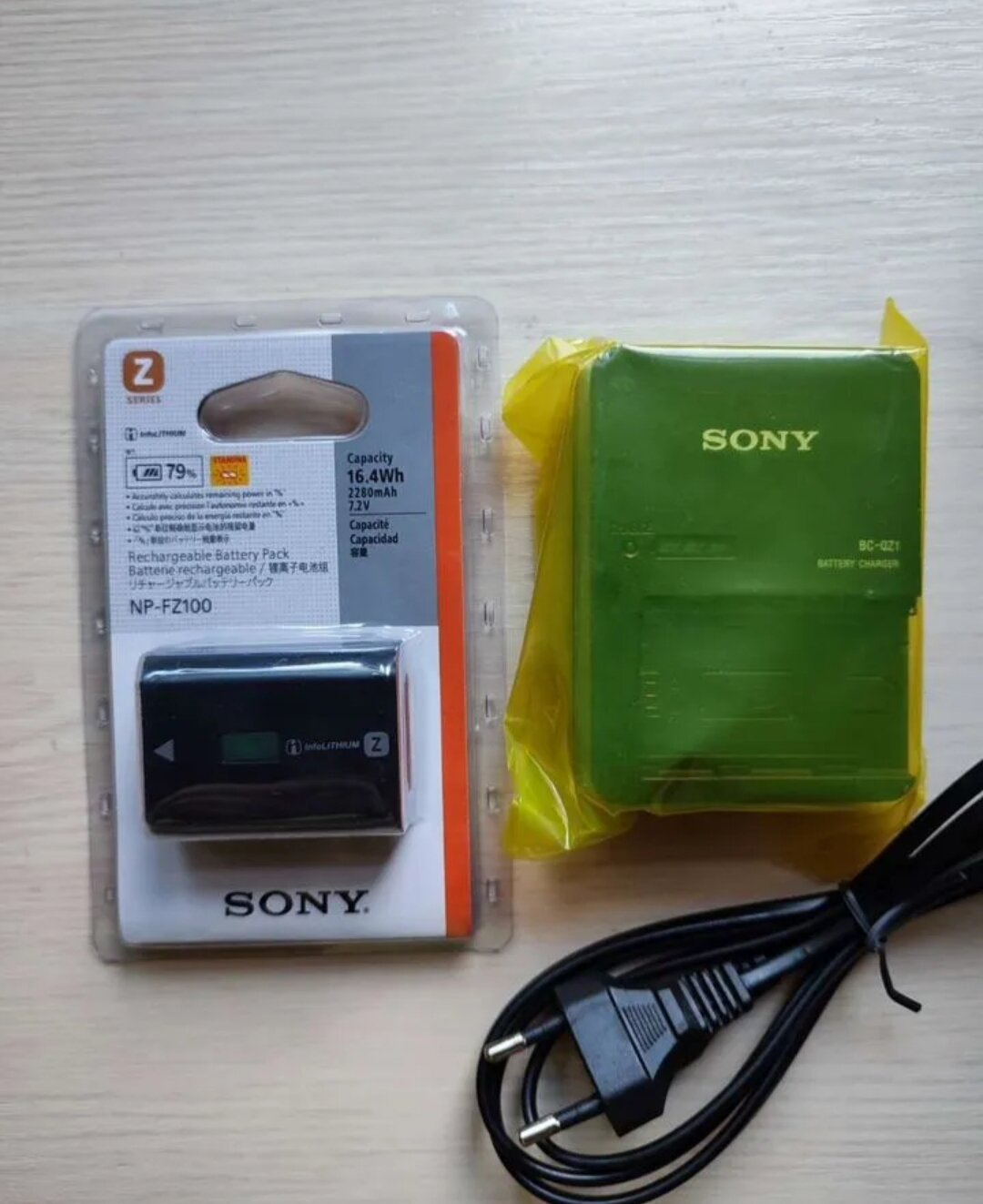 Комплект Sony NP-FZ100 + BC-QZ1, для Sony Alpha a9/a7/a6/FX3, Li-Ion, 2280mAh