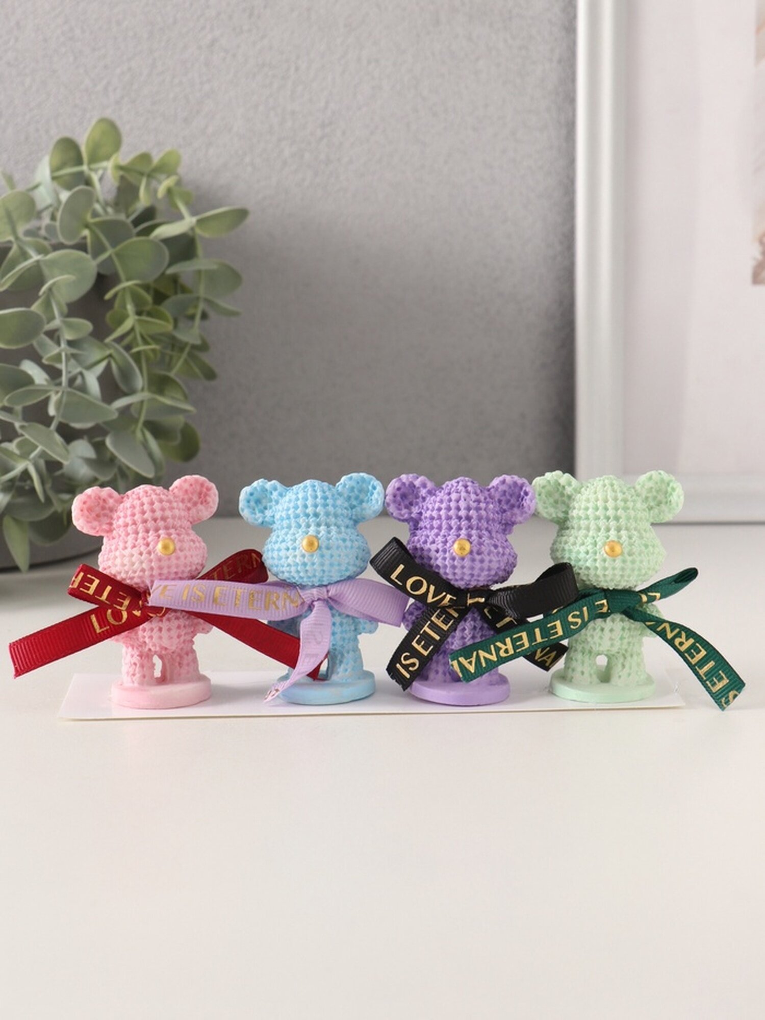 Набор фигурок полистоун «Вязаный мишка с золотым носиком», 4 шт, 3×4.2×6.3 см