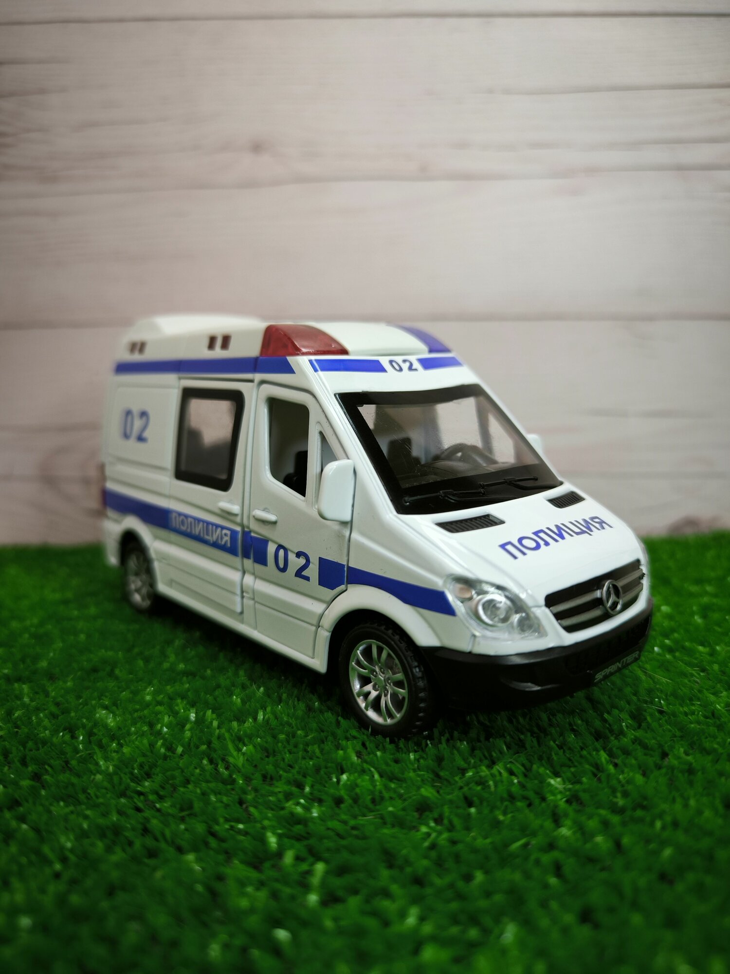Машинка коллекционная Металлическая "Полиция", Инерционная со звуком, Mercedes, 1:32