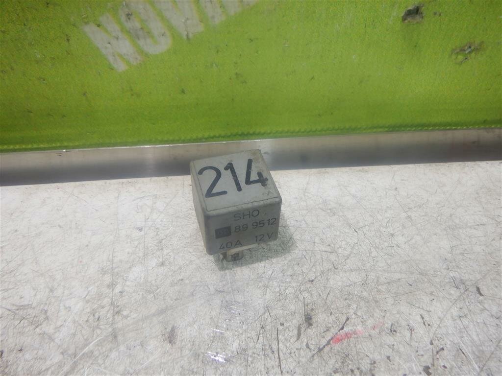 Реле Audi 80 90 B4 91-94