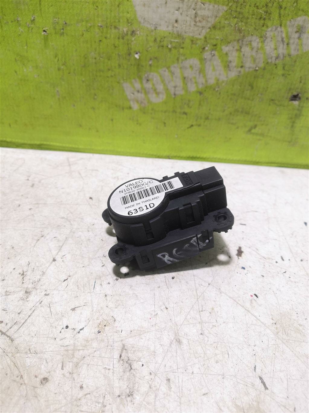 Моторчик заслонки отопителя Renault Scenic 2 2003-2009