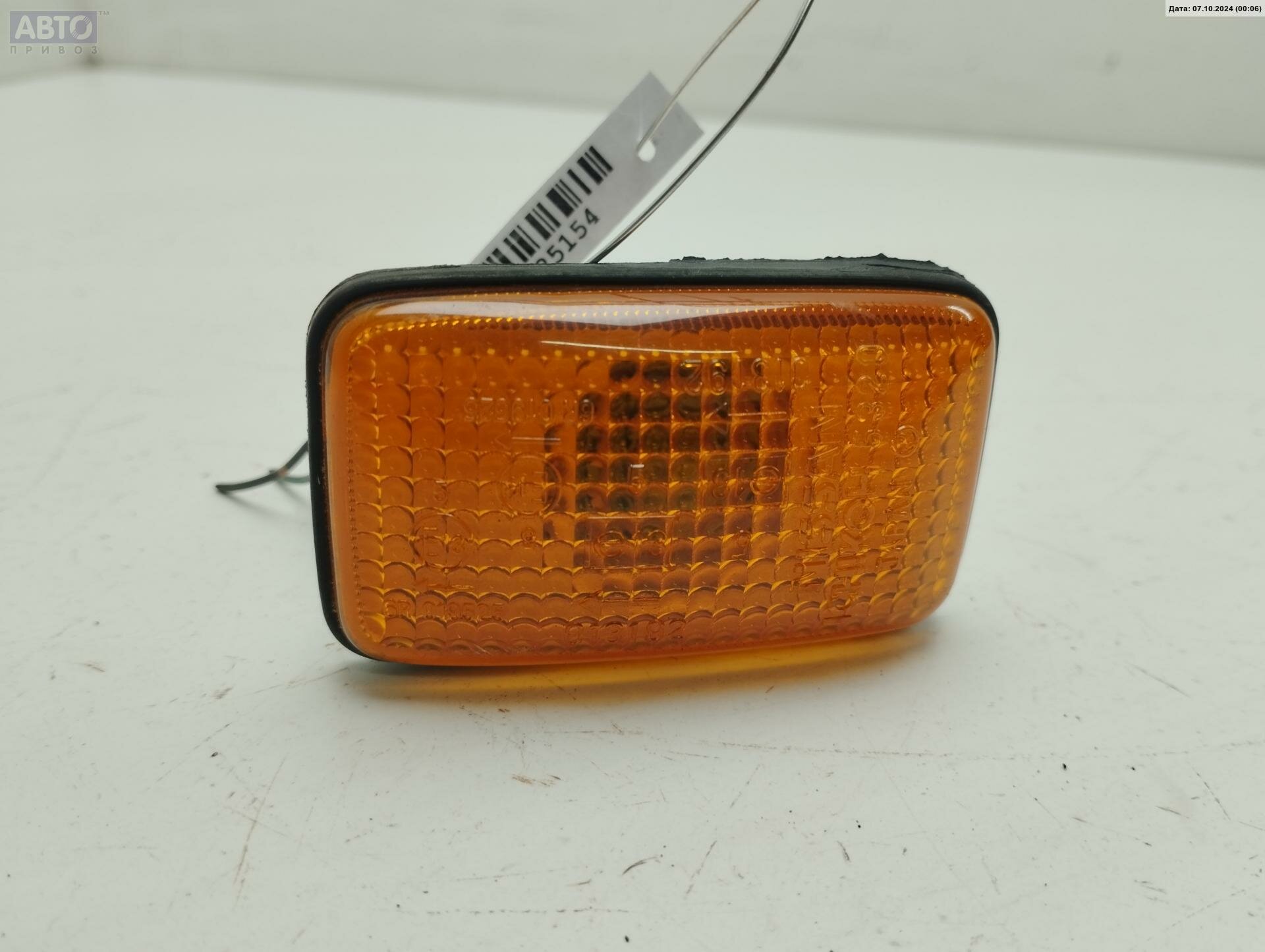 Повторитель поворота левый Nissan X-Trail (2001-2007) T30