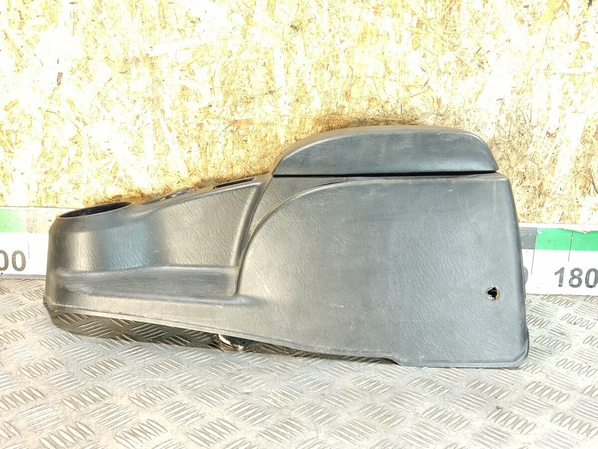 Подлокотник HYUNDAI MATRIX 2001-2010 8462117100