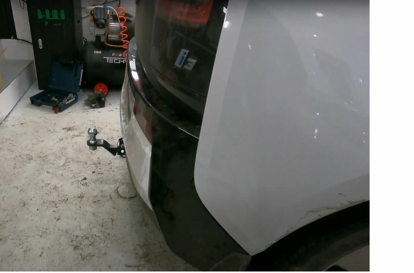 Фаркоп под квадрат для BMW i3, с 2013 г. , Бизон. FA 0280-E