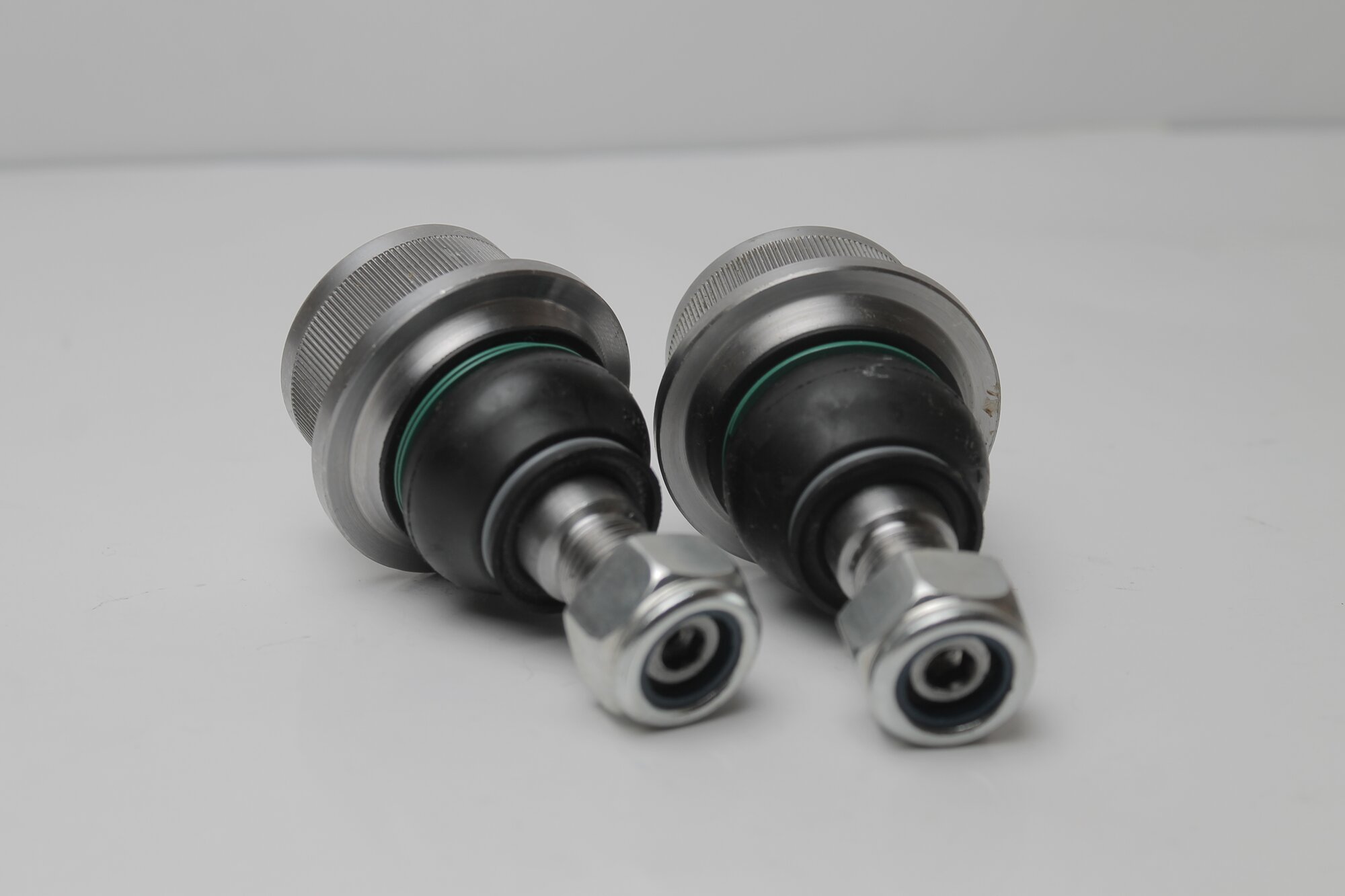 Комплект шаровых опор для IVECO DAILY