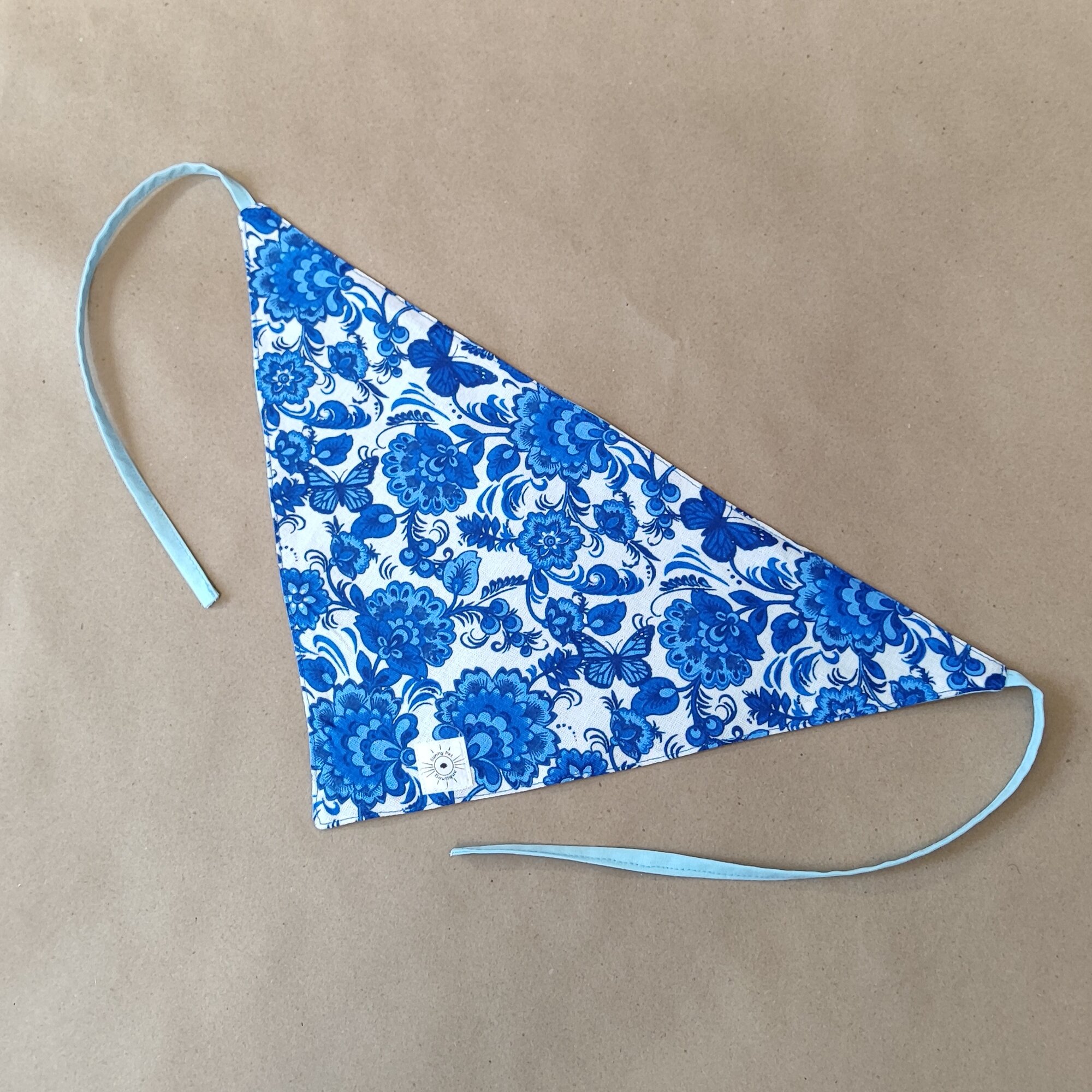 Бандана для собак, принт гжель, объём шеи 39см, размер M